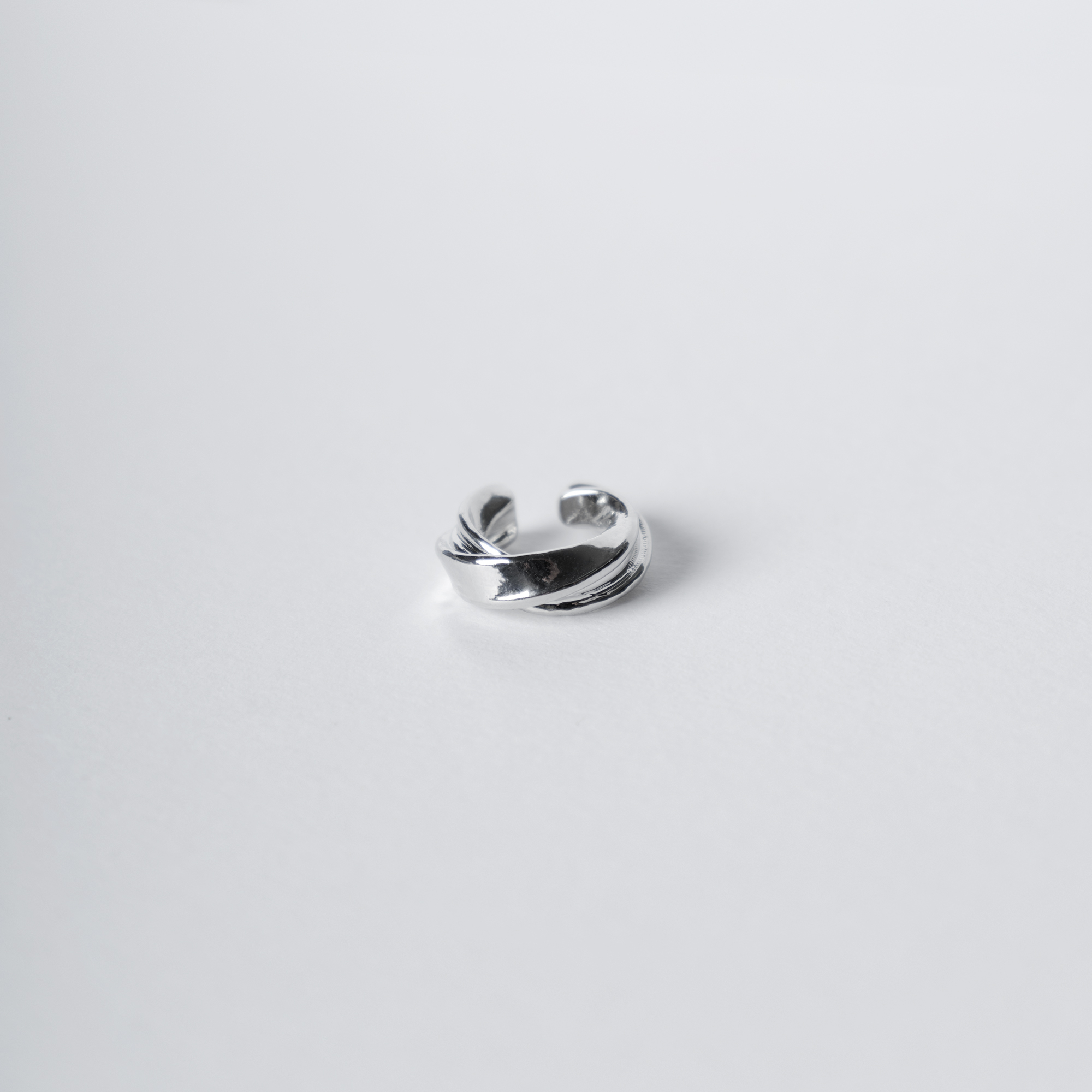 LIAM CONNER - 立體旋轉耳扣#002-E01