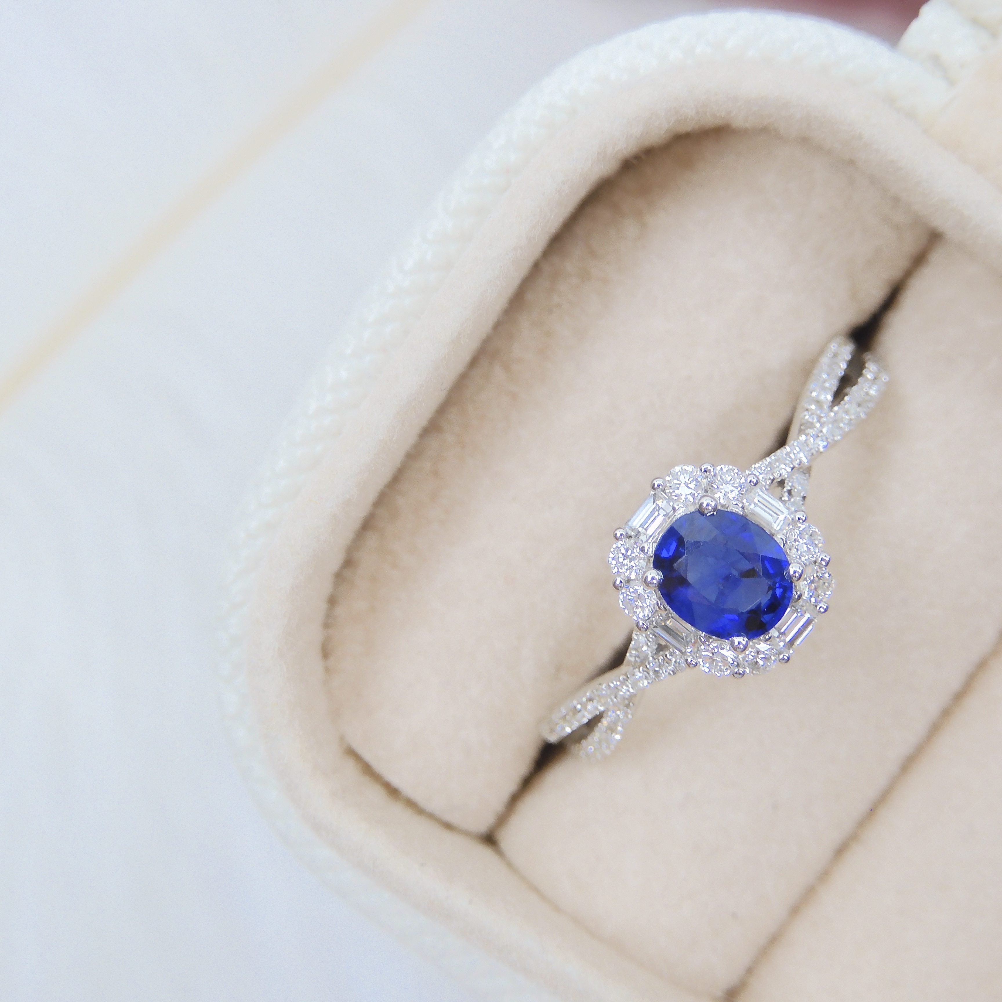 Aloha Jewellery | 18K金 0.48ct 藍寶石戒指