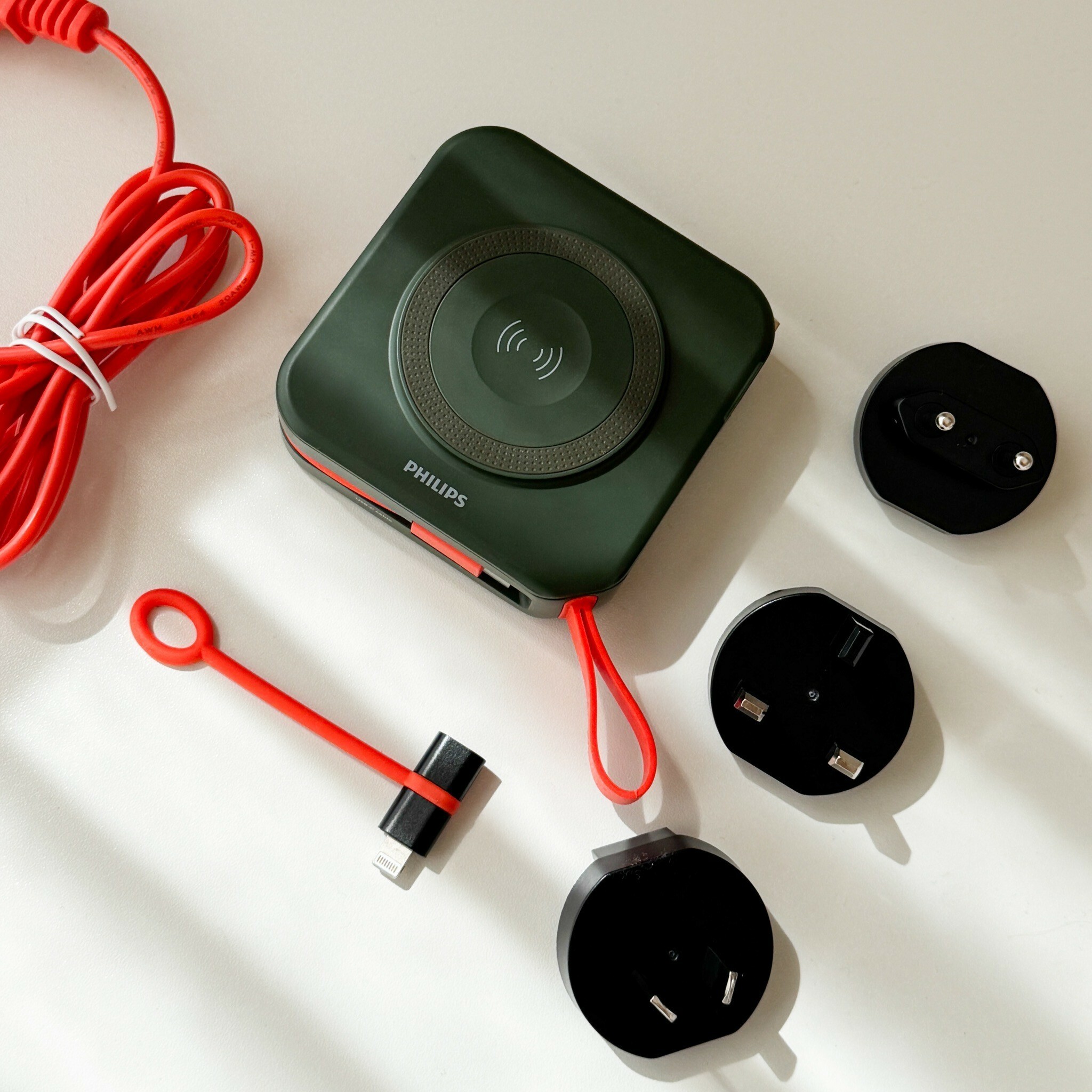 PHILIPS FunCube 2.0 多合一磁吸行動電源Type-C DLP4348C