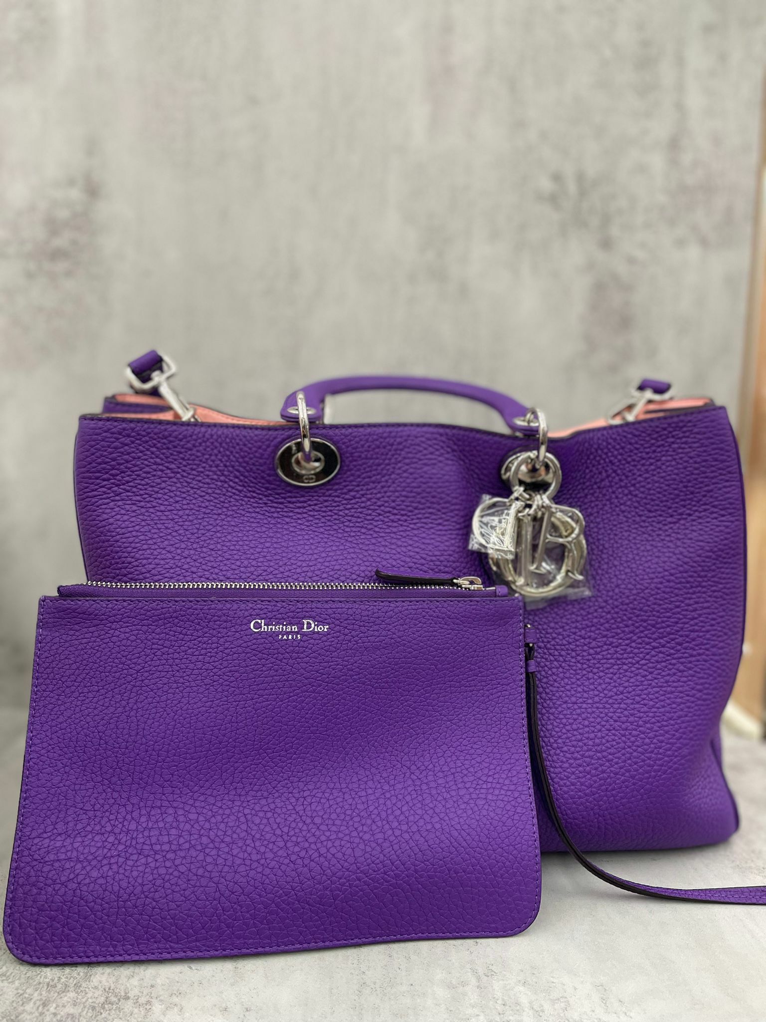 【Preloved 二手】AK307) DIOR 紫色拼內粉色, 塵袋ONLY,95NEW