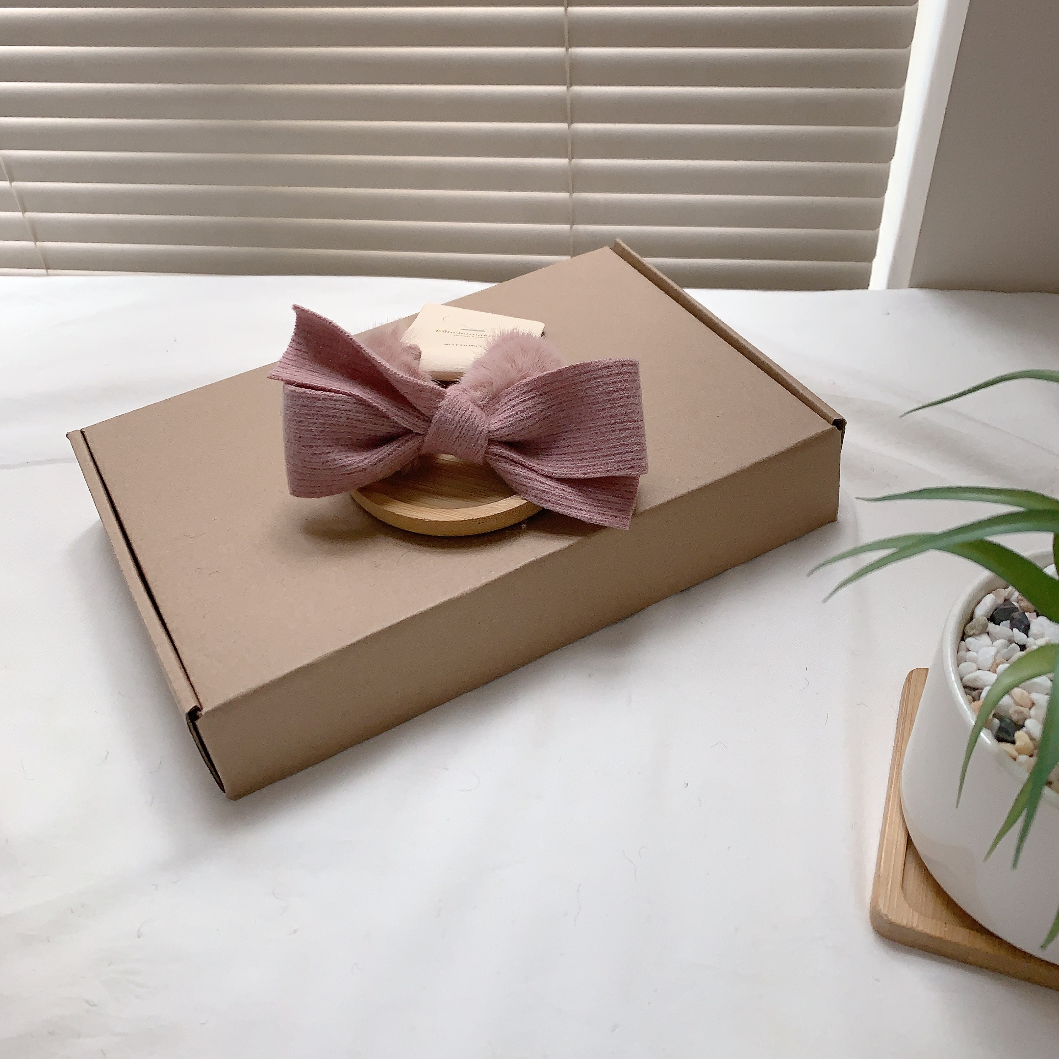 HELLO MILK TEE- 84083 蝴蝶結髮圈