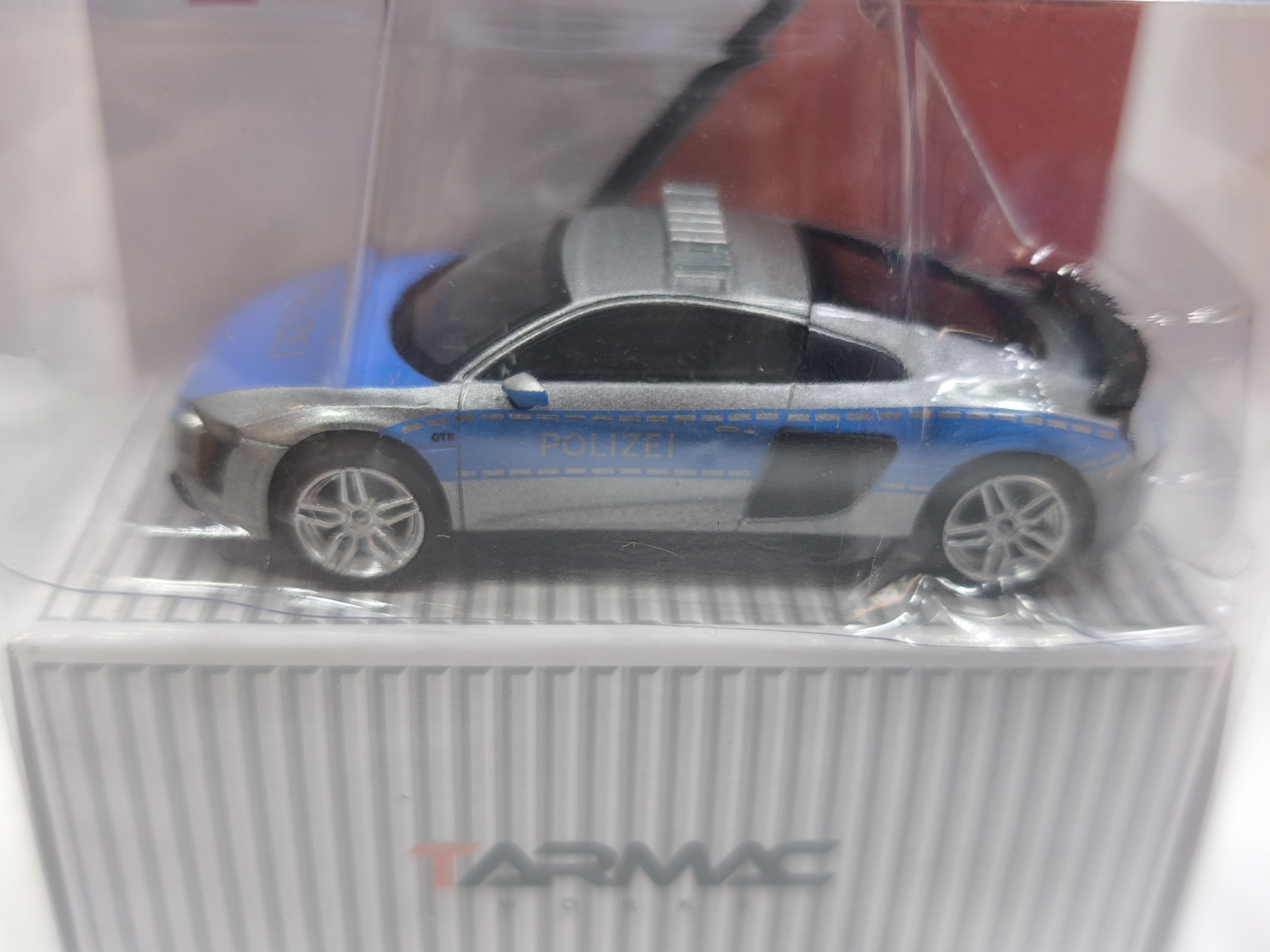 Tarmac Works 1:64 Gobal 64 Audi R8 V10 Plus German Pol