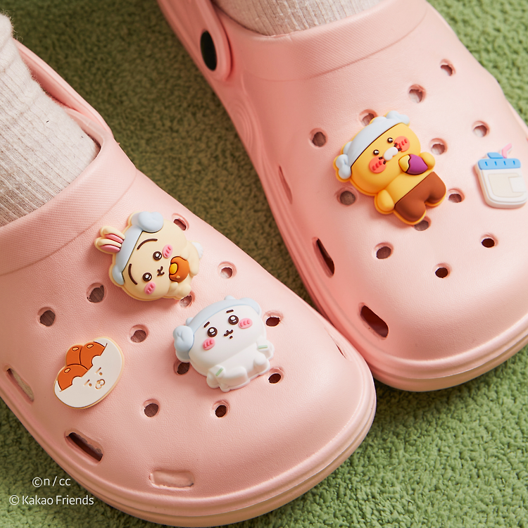 Kakao Friends x Chiikawa Silicone Charm Steam Room Set_