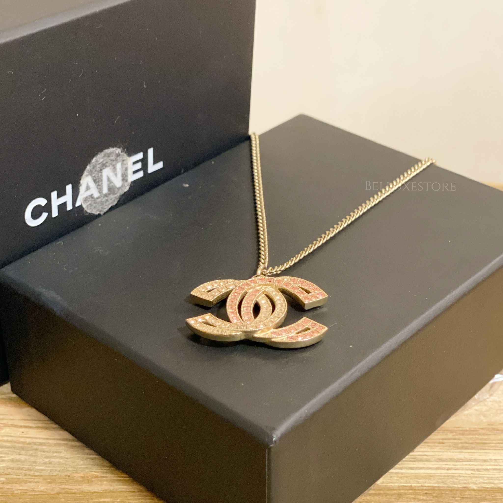 [Pre-owned] Chanel necklace cc logo gold/ pink
