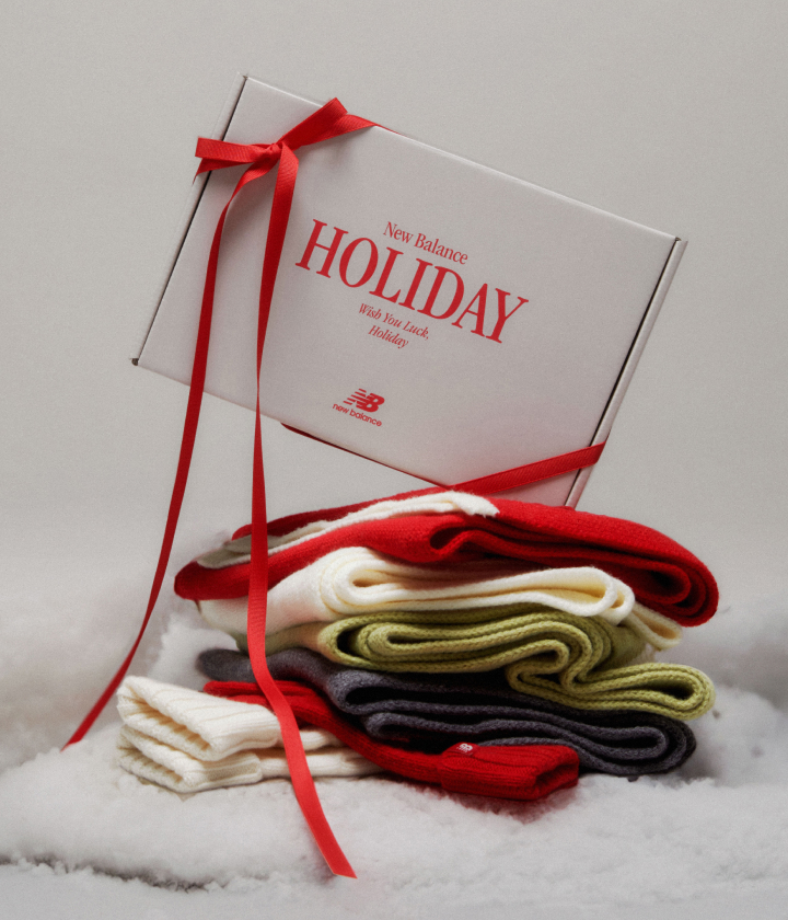 NEW BALANCE SCARF & GLOVES GIFT BOX
