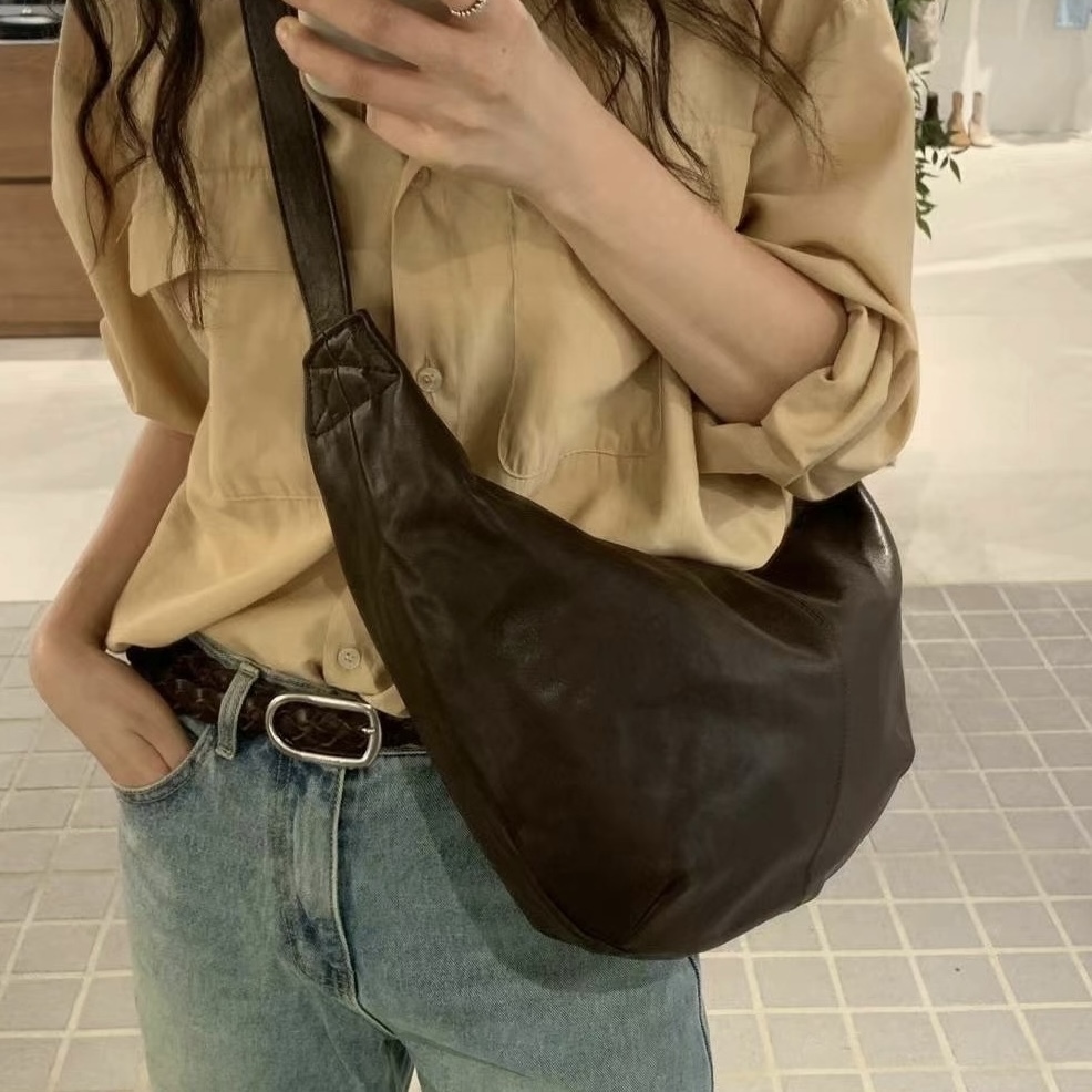 韓國Bucks&Leather 真皮慵懶半圓包 大款