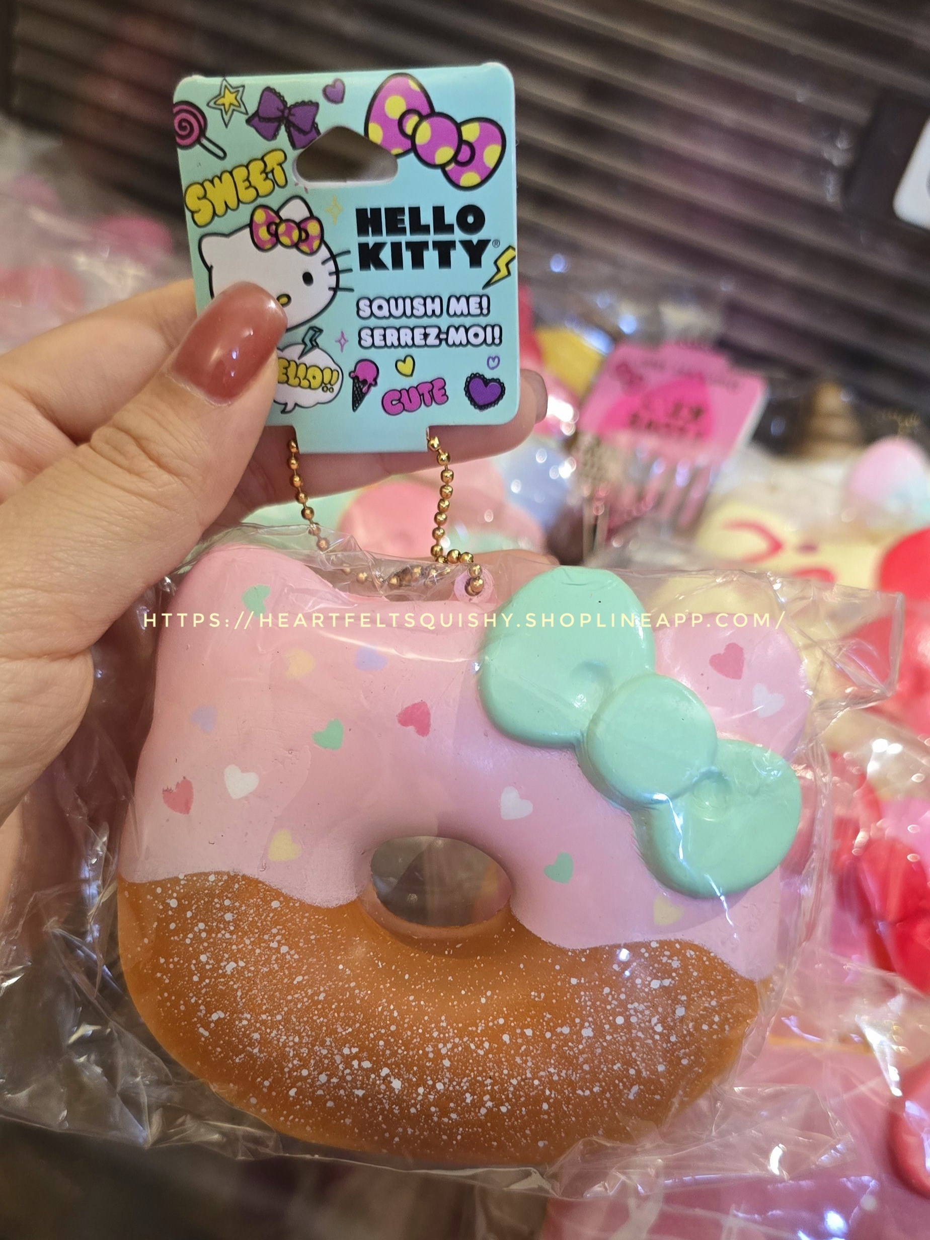 Hello Kitty - Donut Squishy