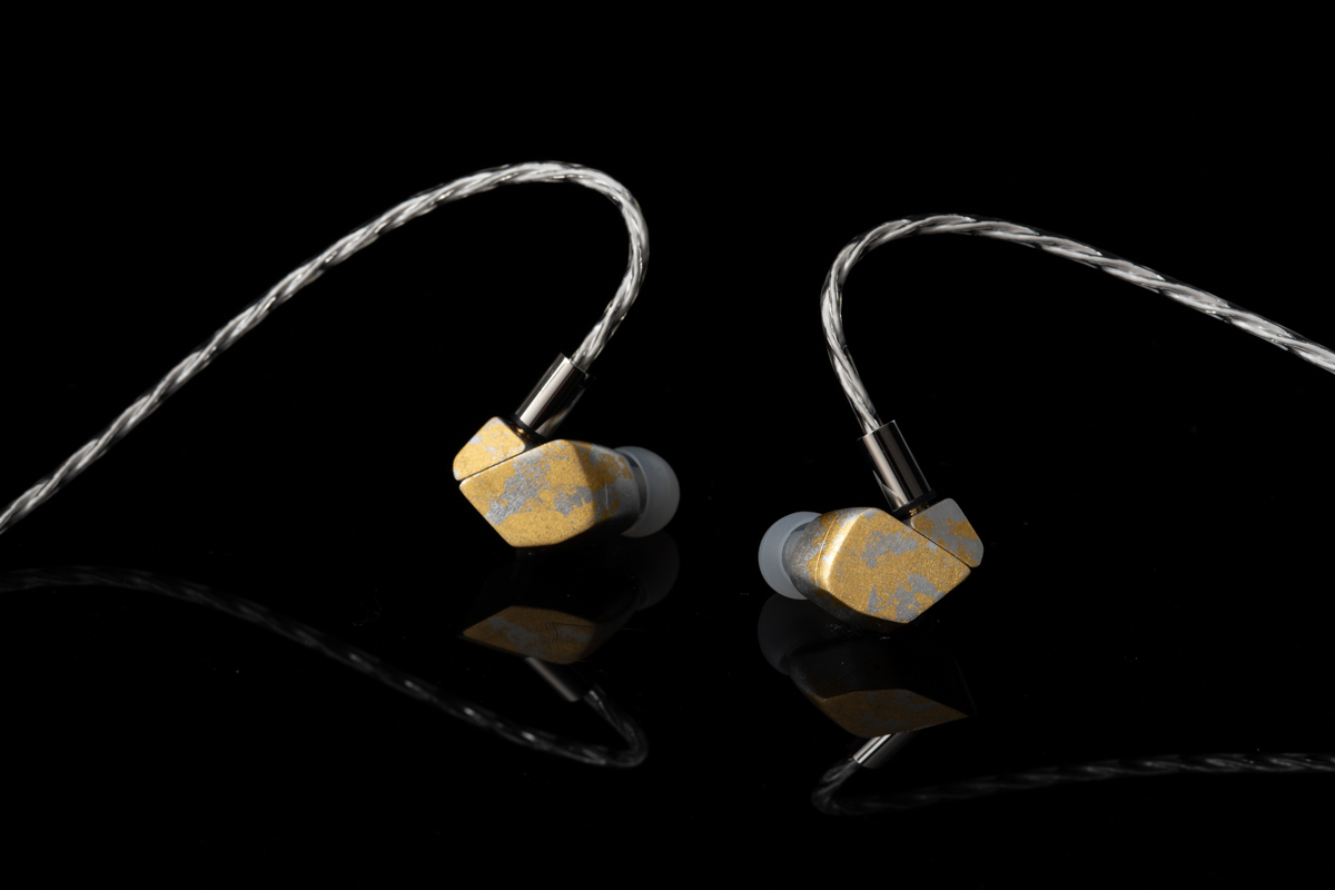 final Audio A8000 Limited Edition 入耳式耳機