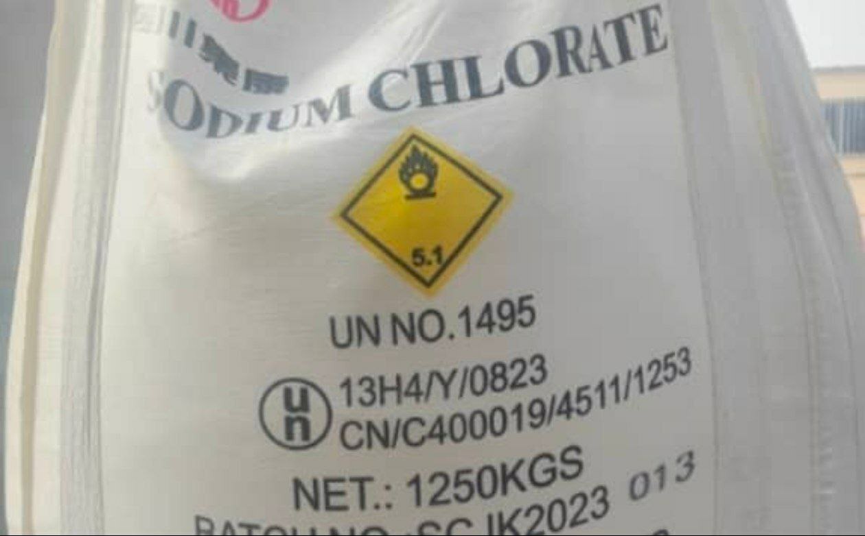 SODIUM CHLORATE NaClO3, THE CHLORATE ION