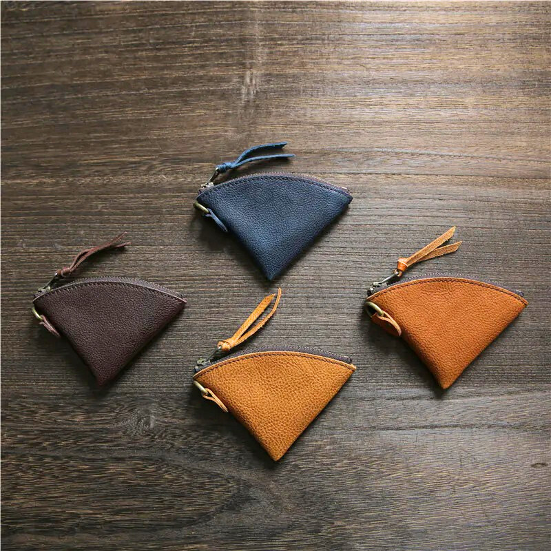 Piccoloo │Leather Triangle coin pouch with Lanyard
