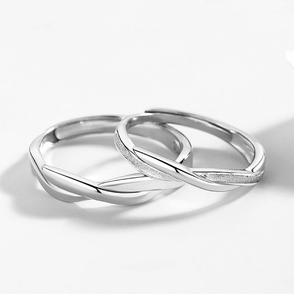 「莫比烏斯」情侶戒指 | S925純銀和鍍銀 | 免費刻字