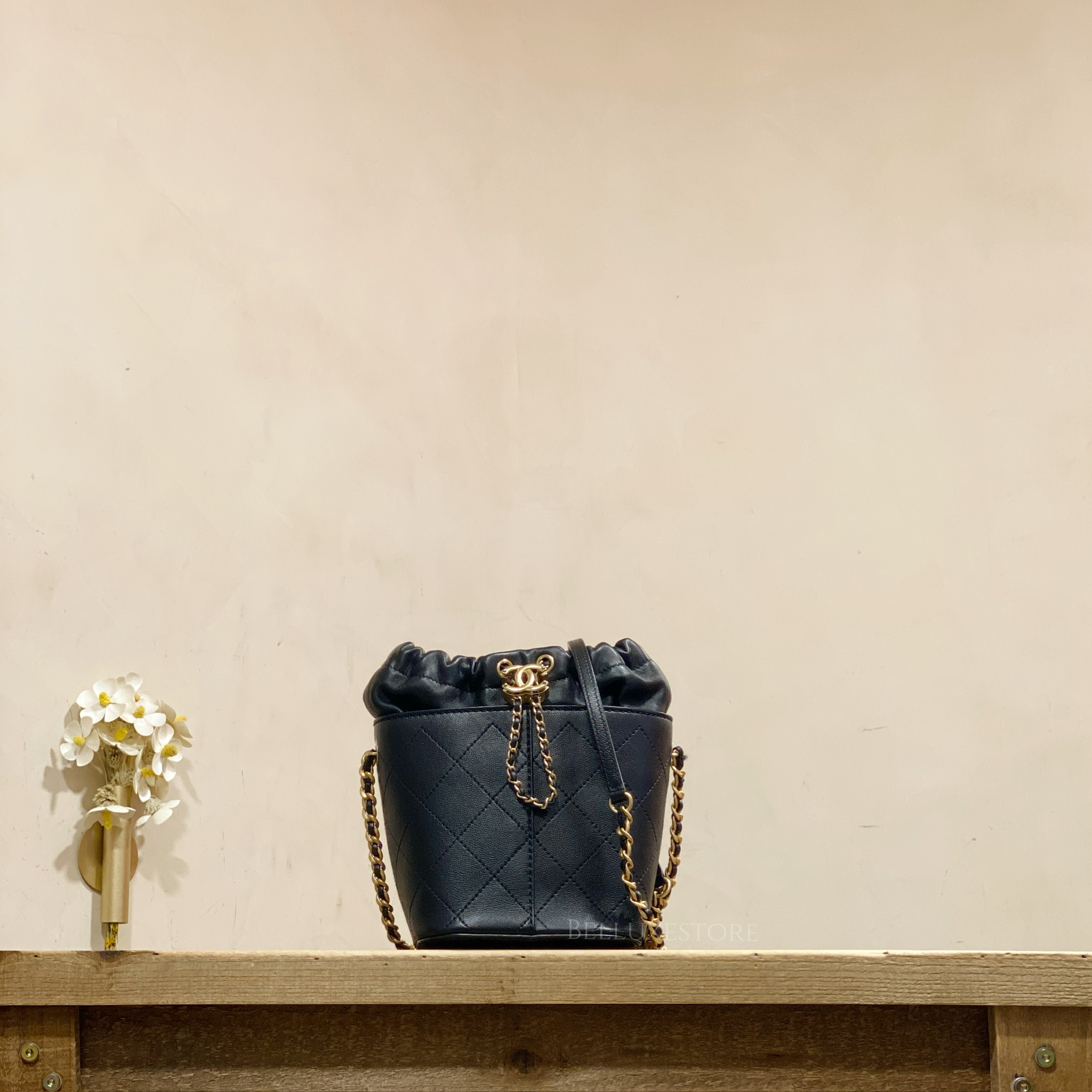 [Pre-owned] Chanel bucket caviar black/ gold