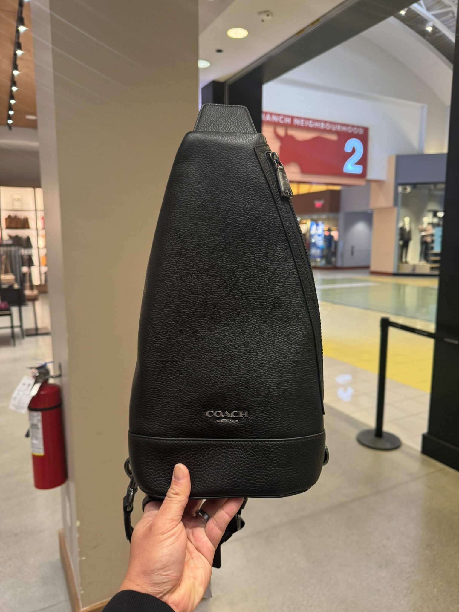 Coach Dominic Sling Pack 吊帶包