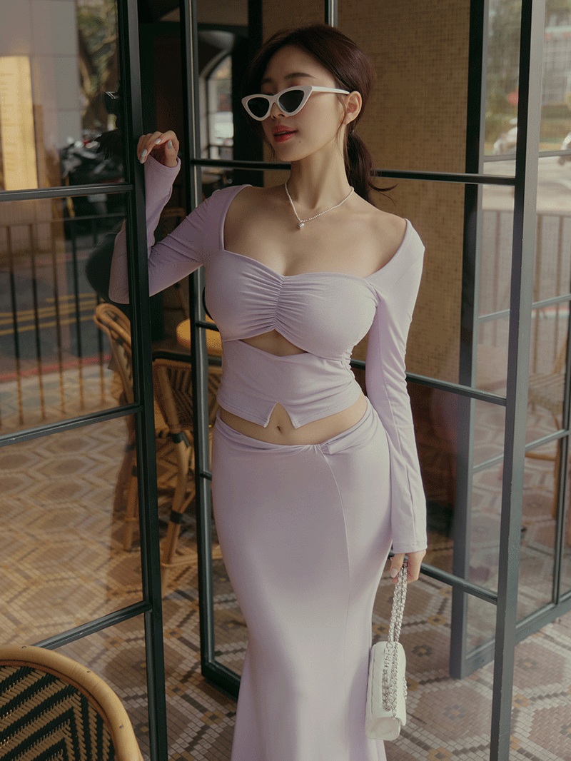 MANDO-今晚想來場甜蜜約會；抓皺開岔BraTop上衣 兩色