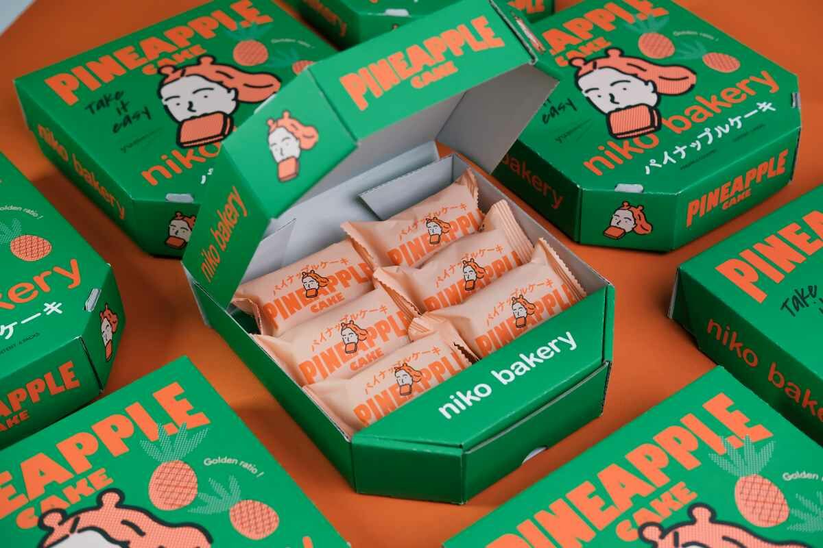 niko bakery Pineapple Cake