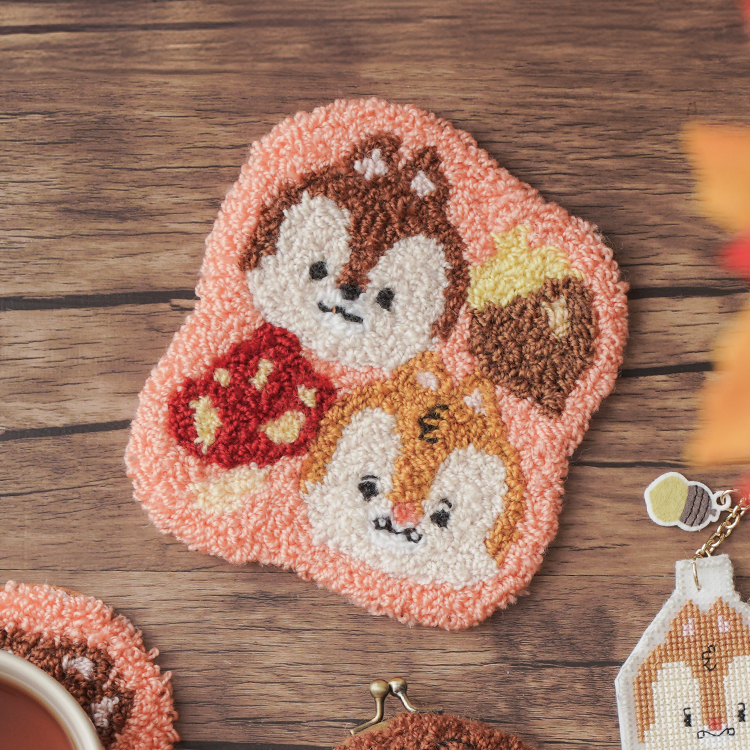 【奇奇蒂蒂】刺繡DIY材料包 戳繡杯墊．迪士尼Disney｜2033022 Xiu Crafts