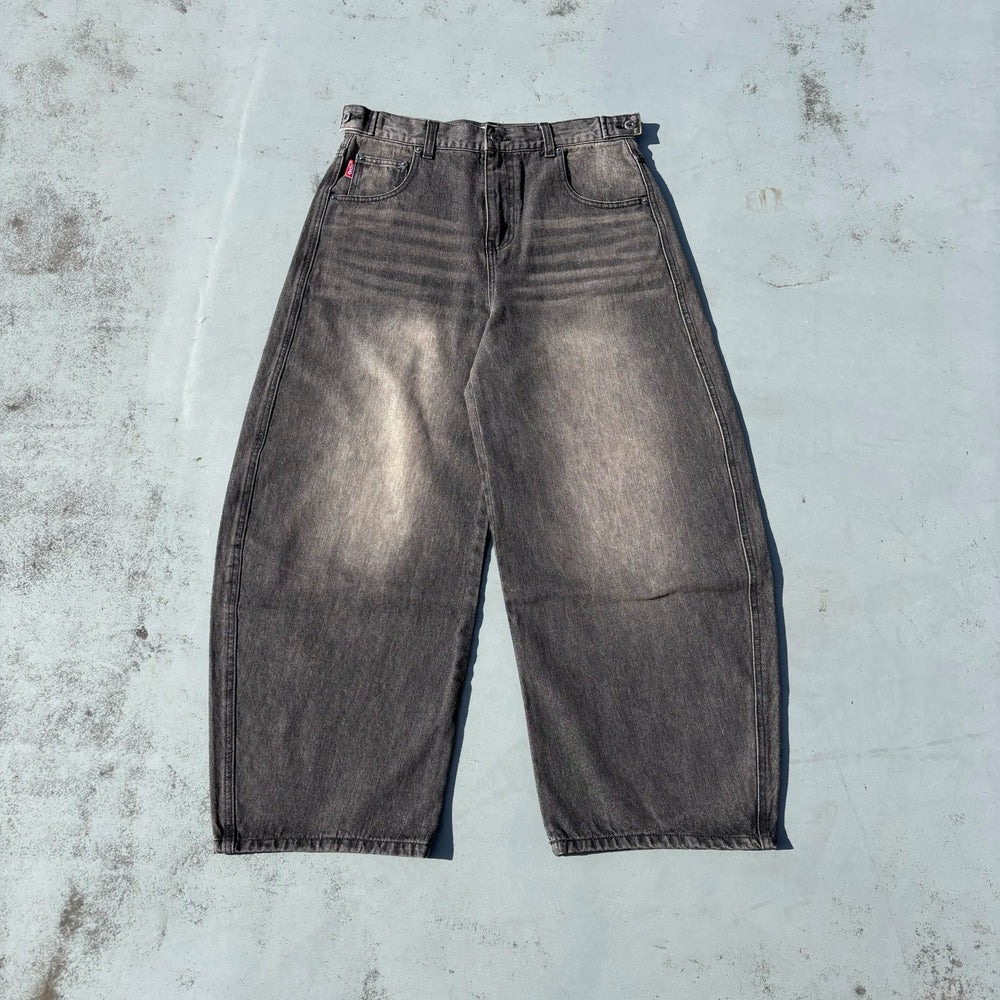 2025SS 9090 King Logo Slub Denim Buggy Pants 水洗牛仔褲現貨 2025SS 9090 King Logo Slub Denim Buggy Pants 水洗牛仔褲現貨