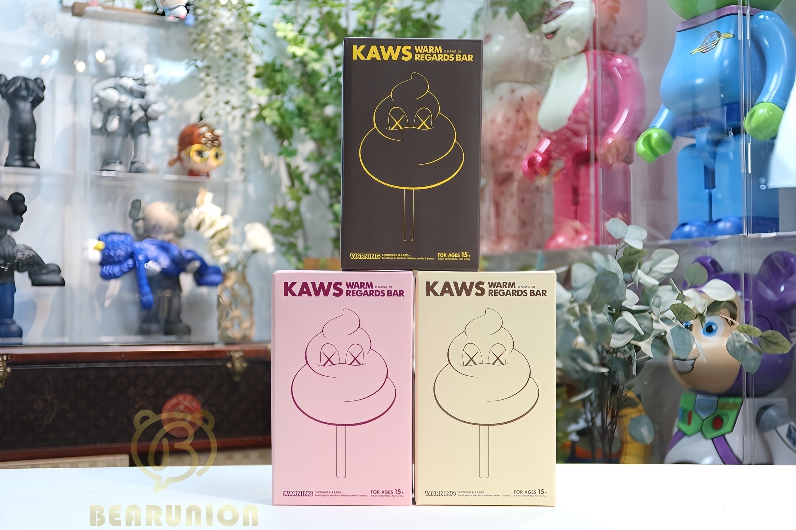 🥇現貨🥇KAWS Warm Regards Bar Vinyl Figure SET OF 3