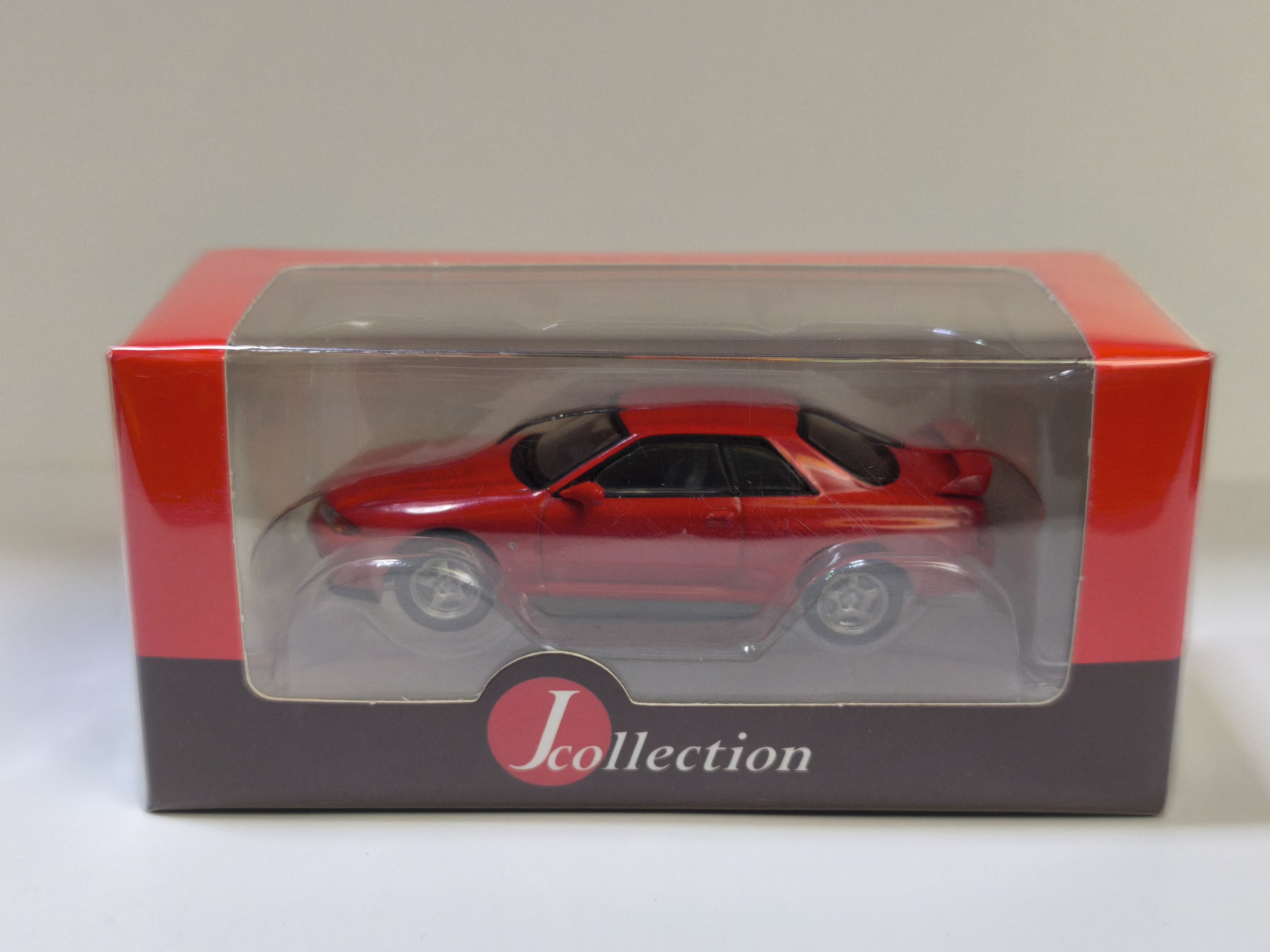 Tarmac 1/64 Nissan Skyline GT-R (BNR32) - Red