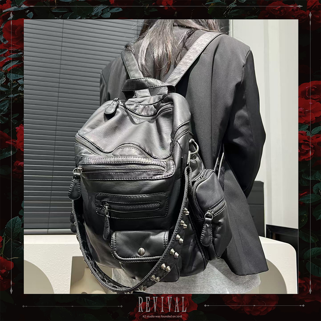 RIVET BACKPACK
