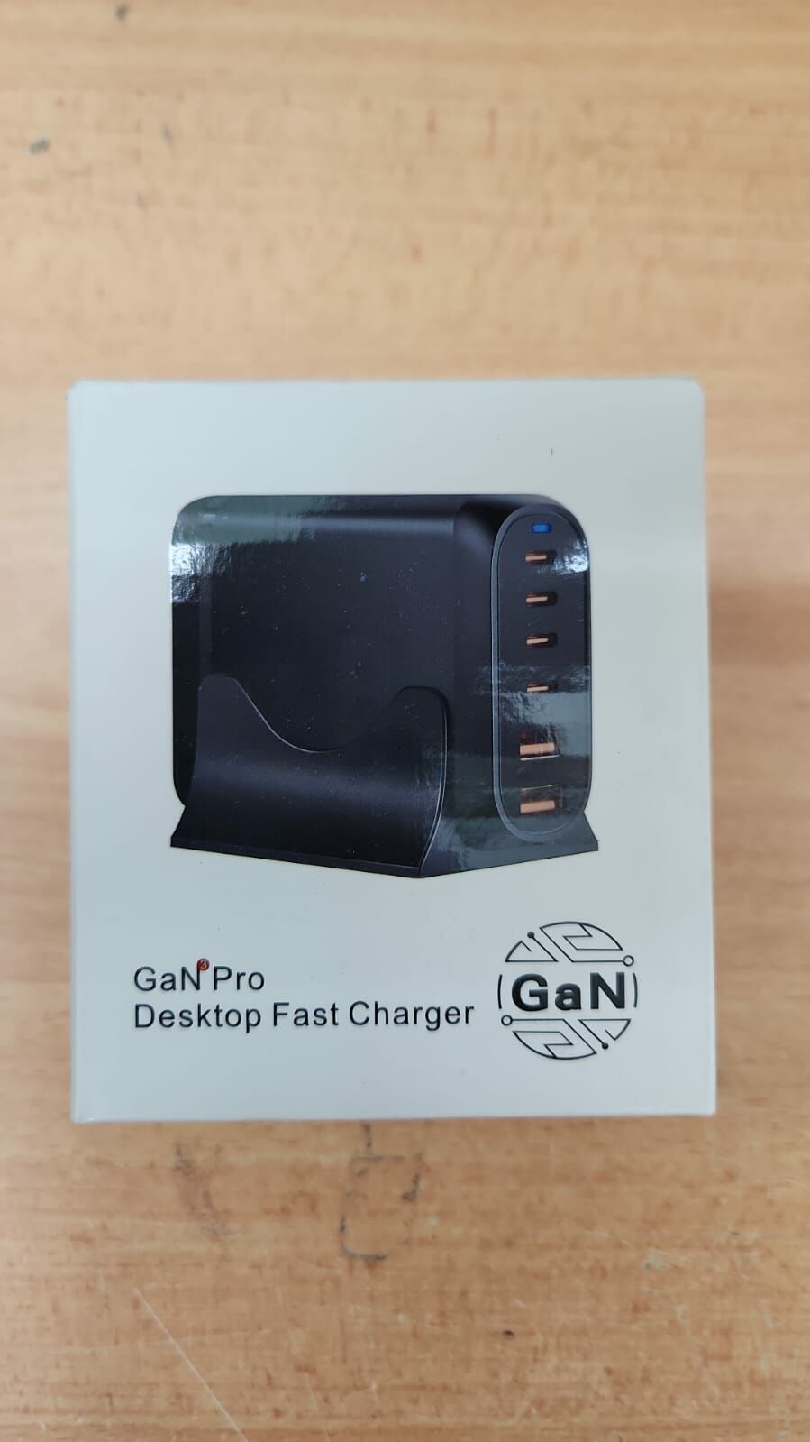 GAN PRO DESKTOP FAST CHARGER 6 PORT