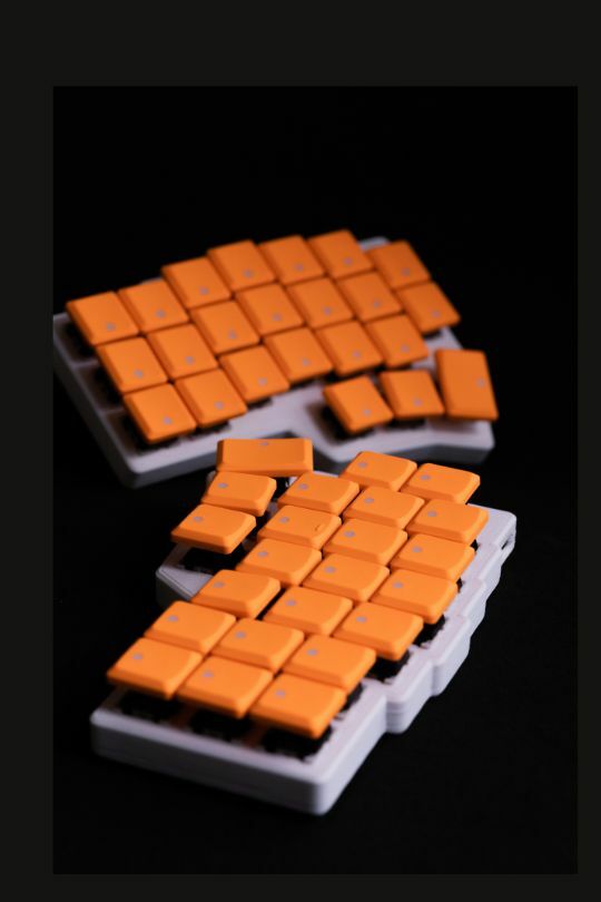 Tai-Hao Low Profile PBT 1U DOT Keycaps–18 Backlit Keys