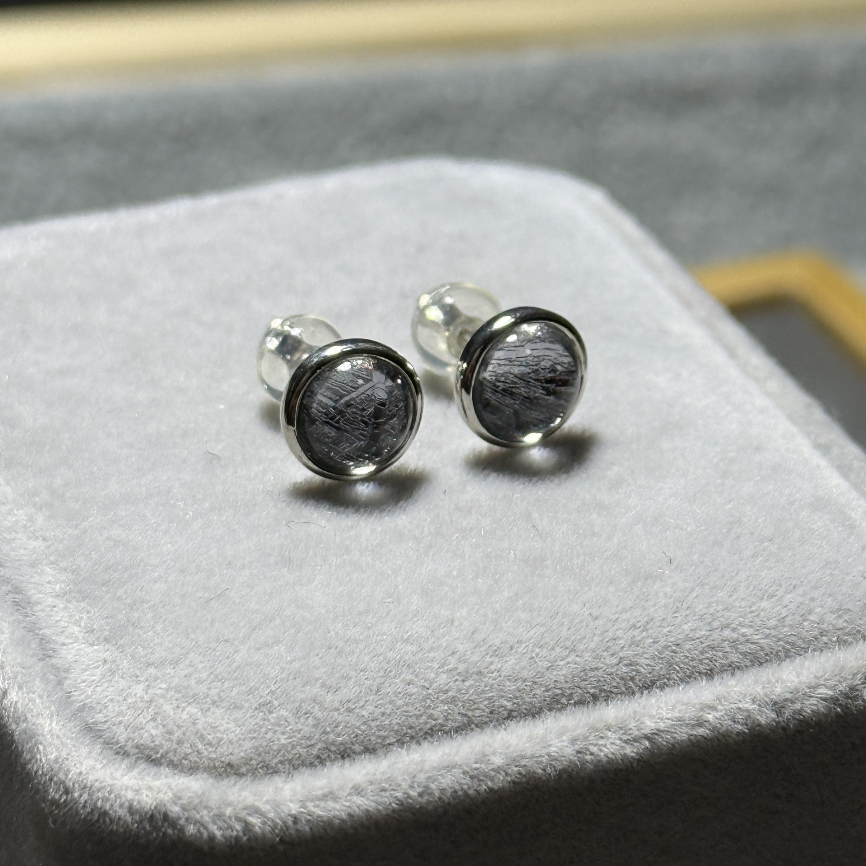 天鐵隕石耳環 GM1590