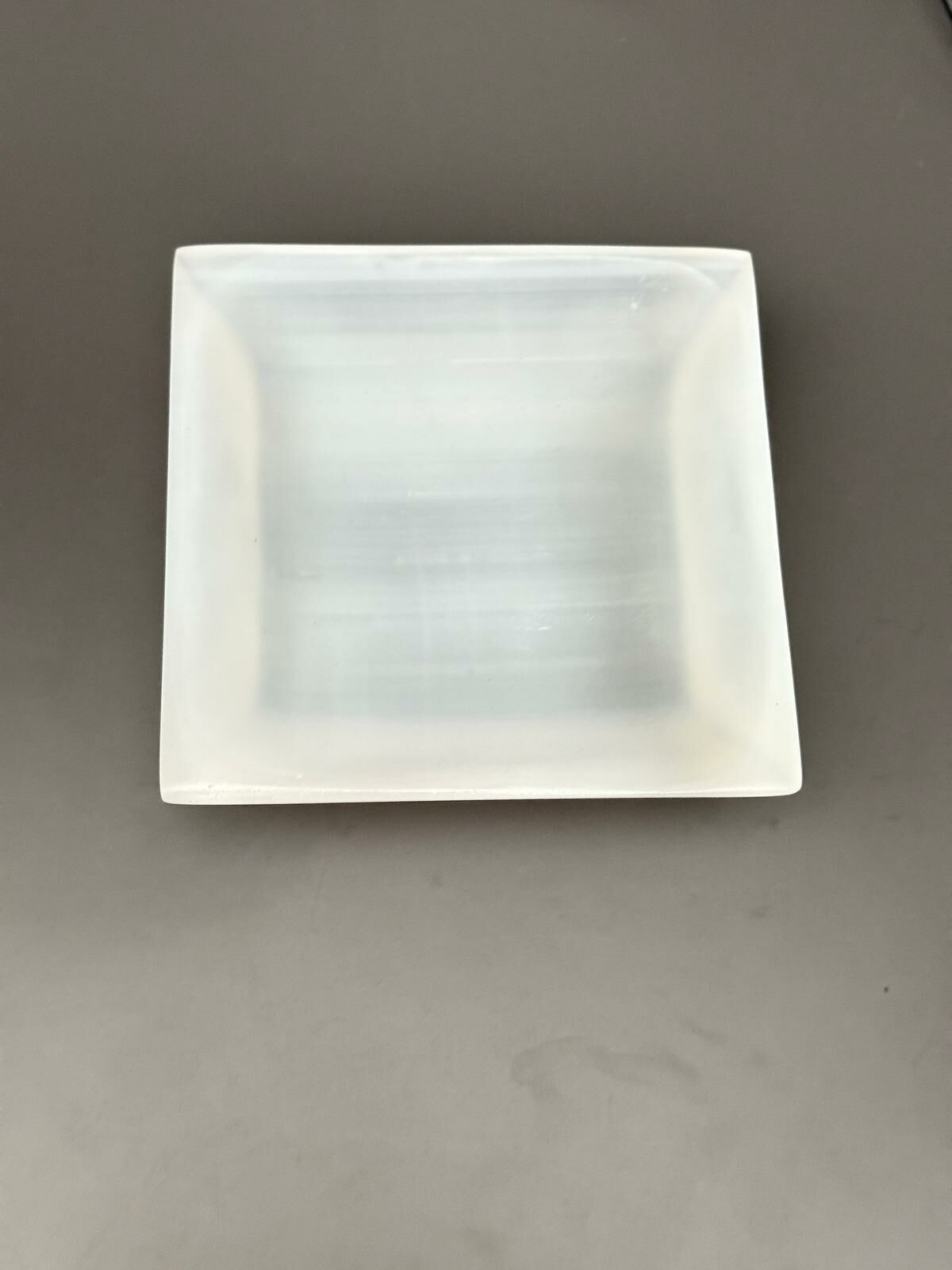 1 KS14 SELENITE SQUARE (PO)
