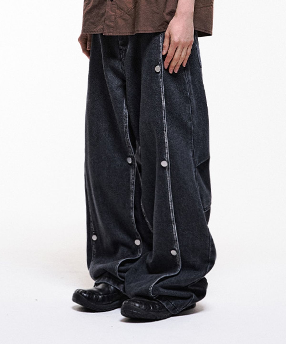 (THE COLDEST MOMENT) TCM canton denim pants (black)