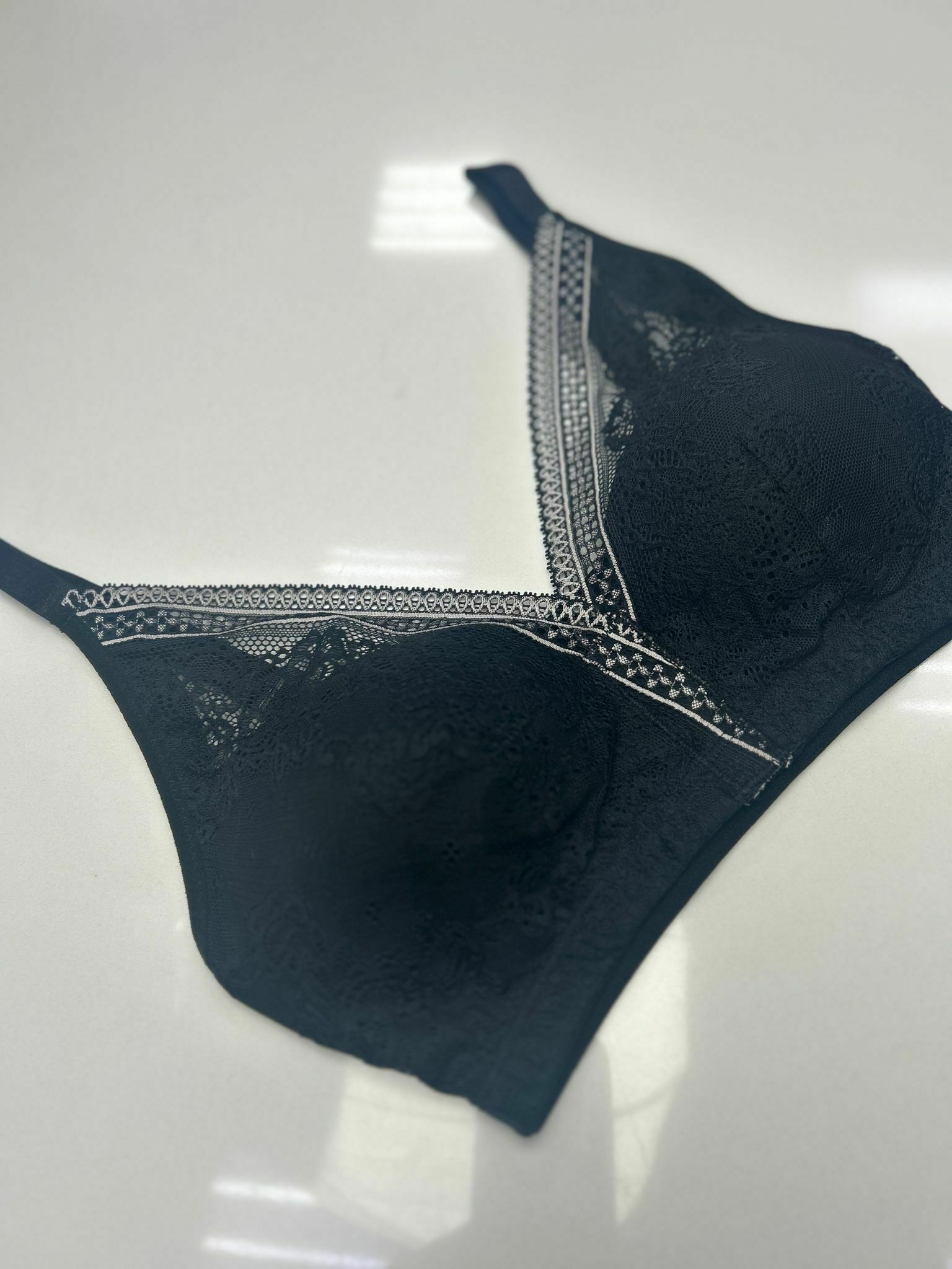 A009SM2113 Lace Front Clasp Wireless Bra -Black TLV0050