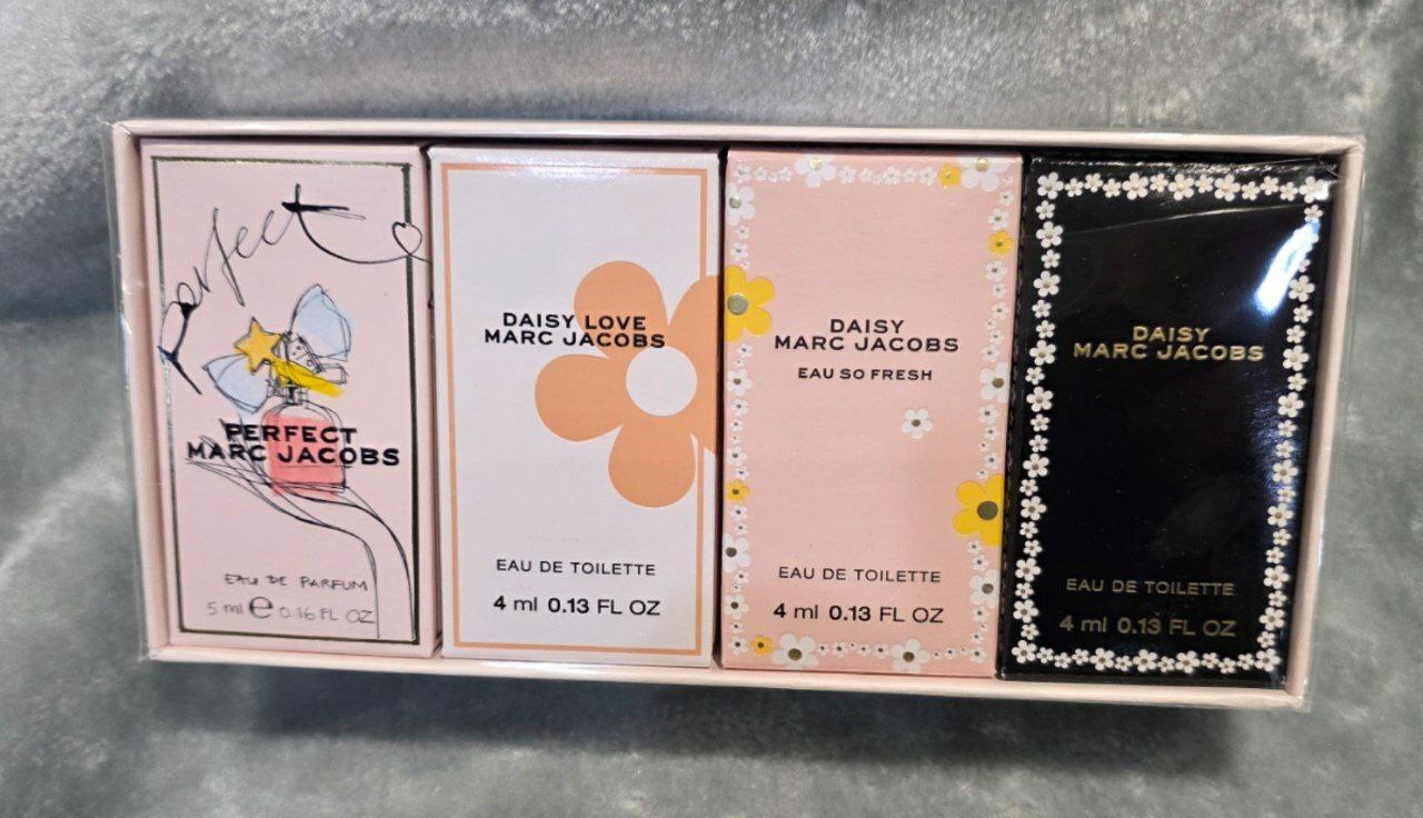 219144。MARC JACOBS - SET FOR WOMEN (4ml x4)