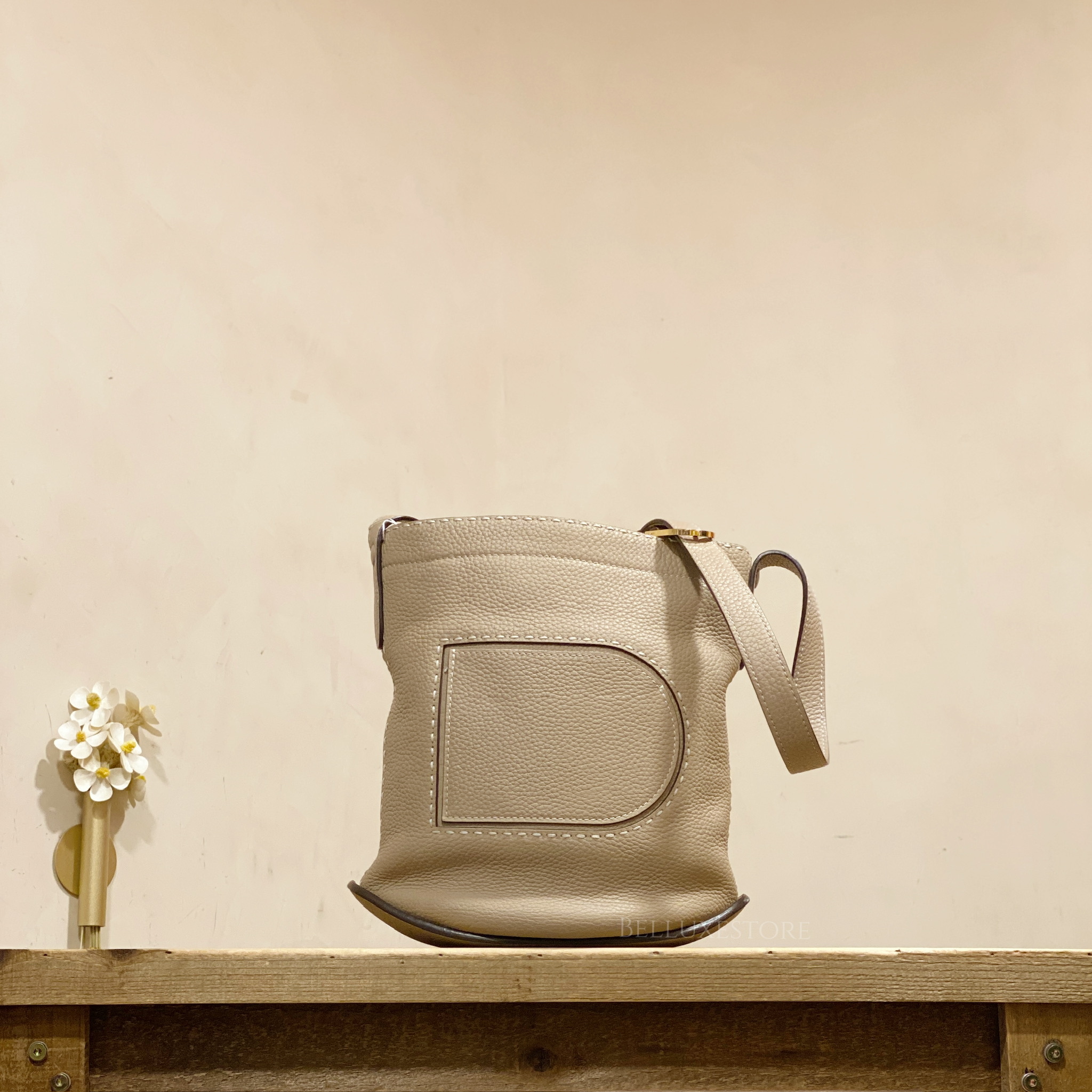 [Pre-owned] Delvaux pin bucket beige