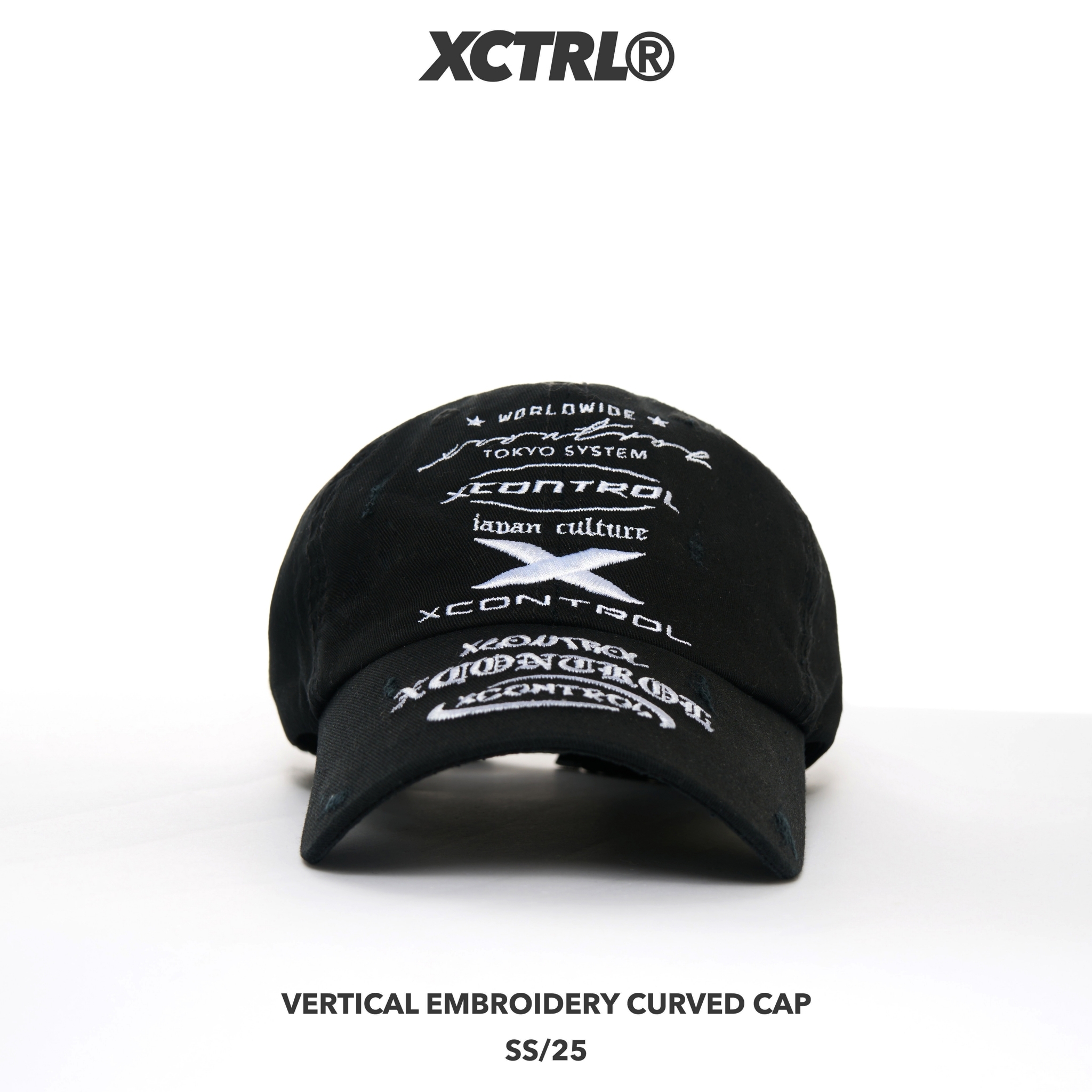 XCTRL 直排文字繡花彎帽-黑