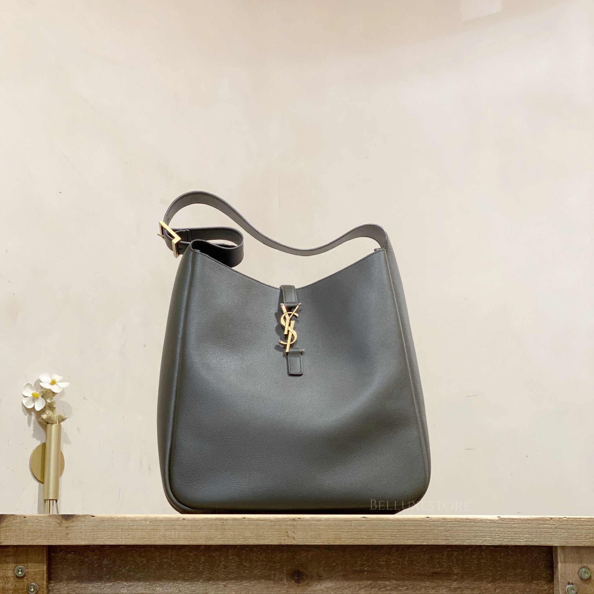 [Pre-owned] YSL hobo large light musk