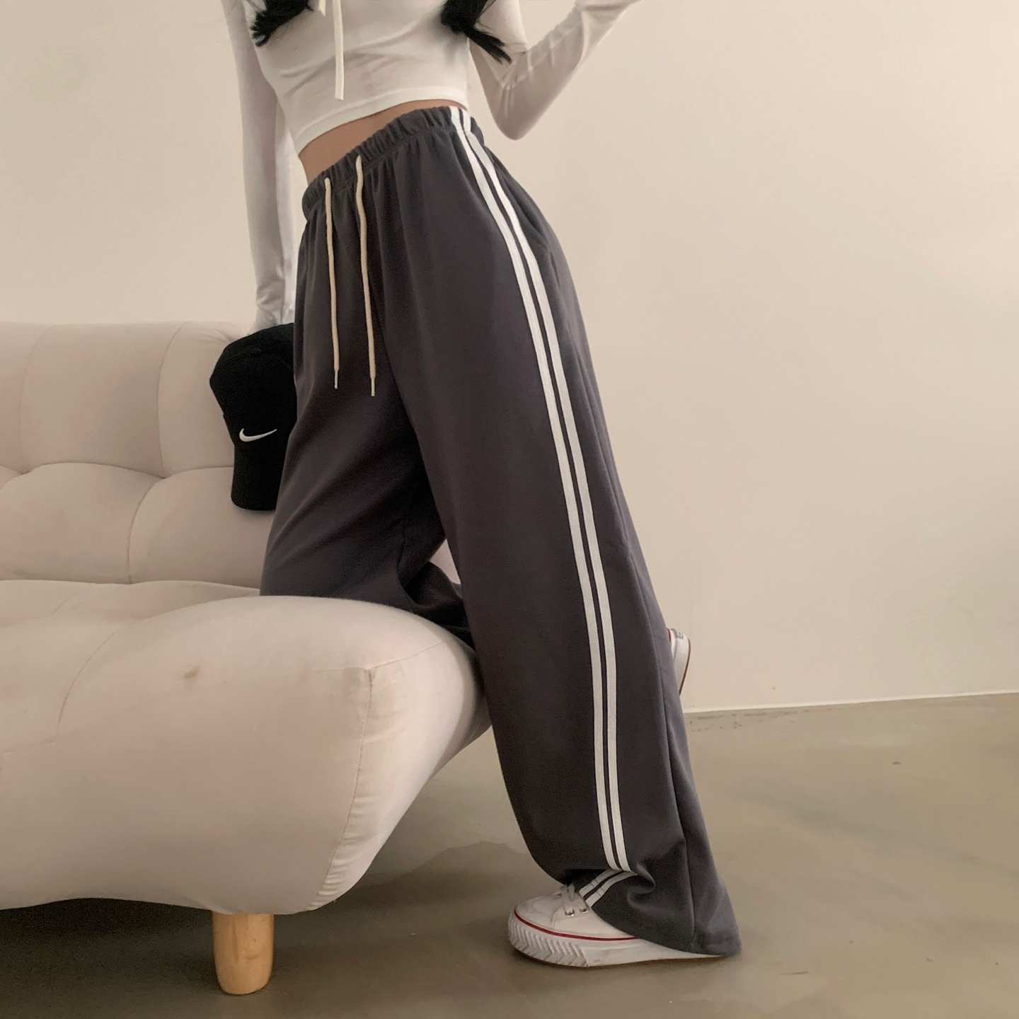 KR TRACK LINE WIDE TRAINING PANTS (6 COLORS)
