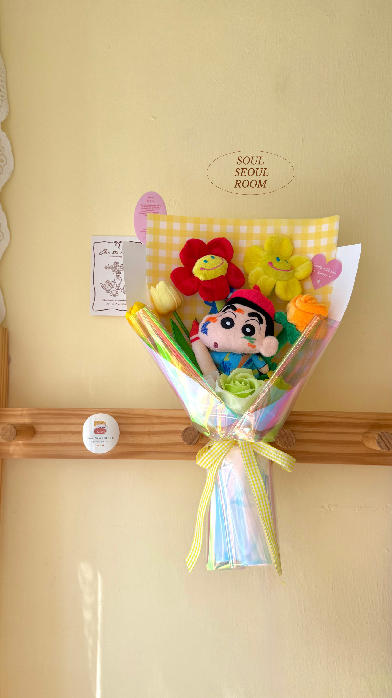 SHIN-CHAN Artist Rainbow Flower Doll Bouquet 蠟筆小新公仔畢業花束