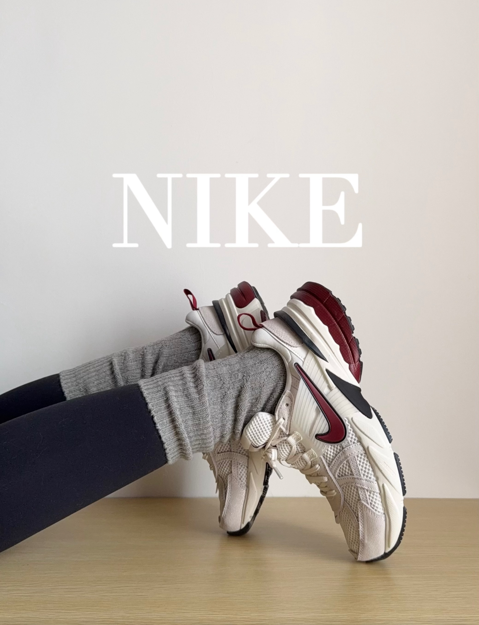 Nike - V2K Run SE - White / Team Red