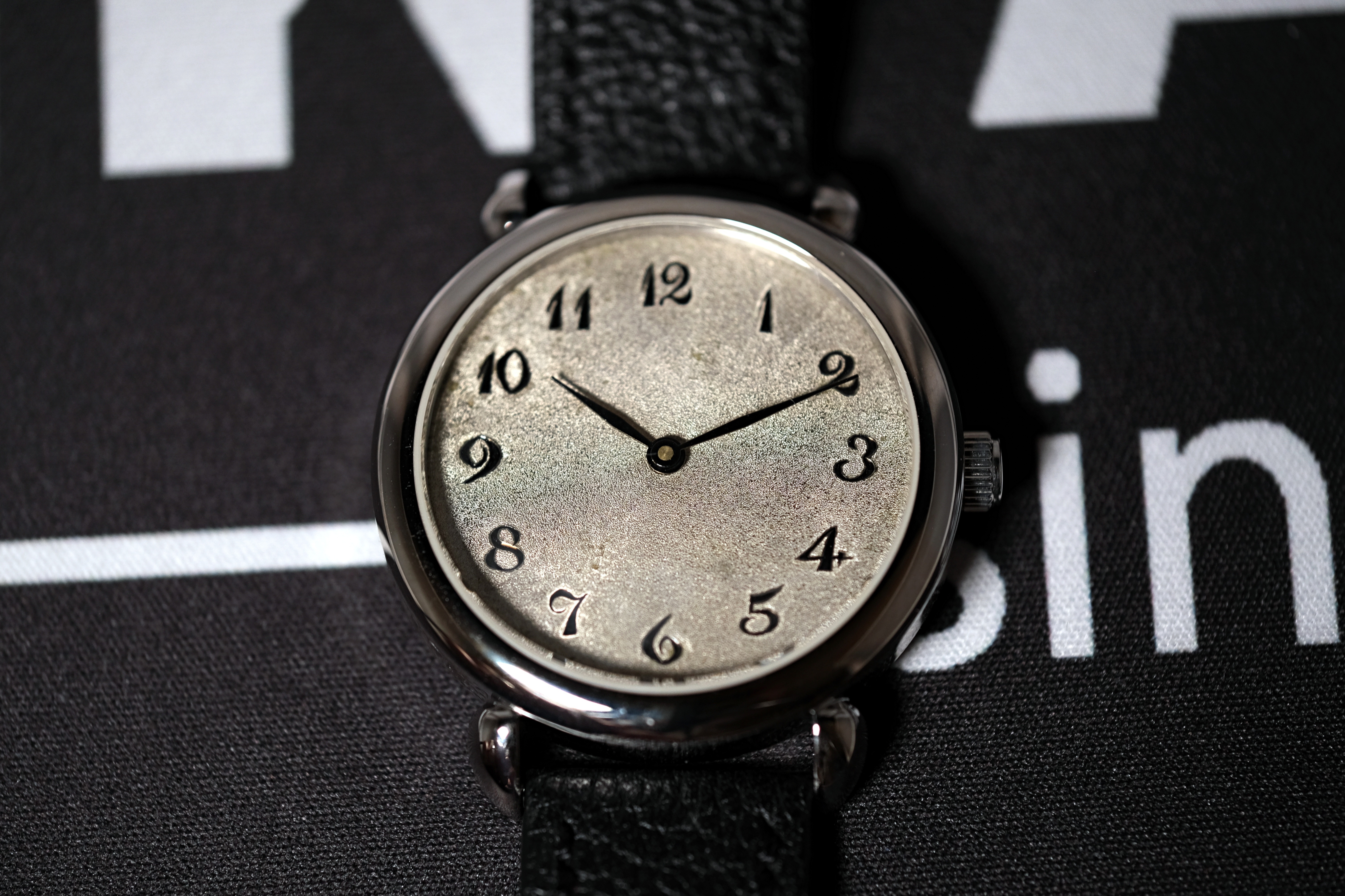 LT Project Watch Velvet