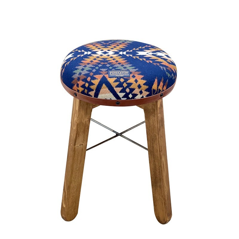 【日本A&F】PENDLETON 圖騰高腳木製椅TV002