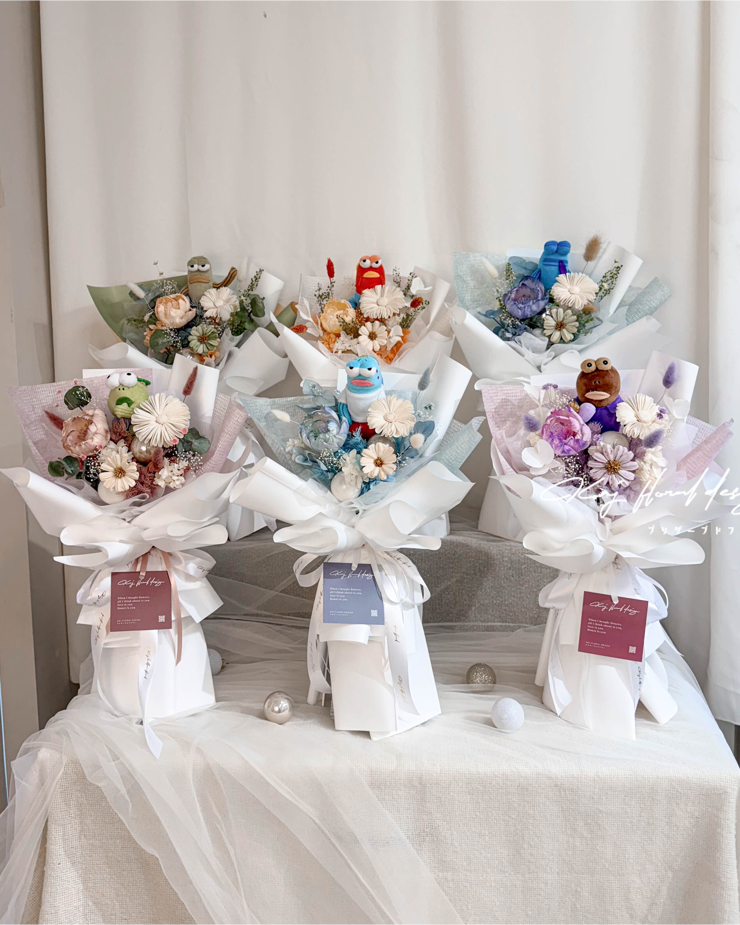 KNJ FLORAL｜Bikini Graduation 比奇堡永生花束系列｜POPMART角色公仔×乾燥花束