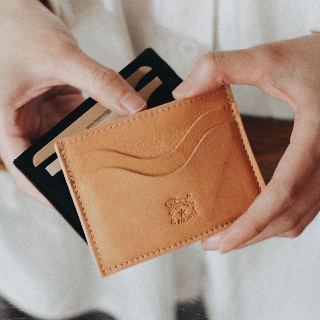 IL Bisonte CARD CASE