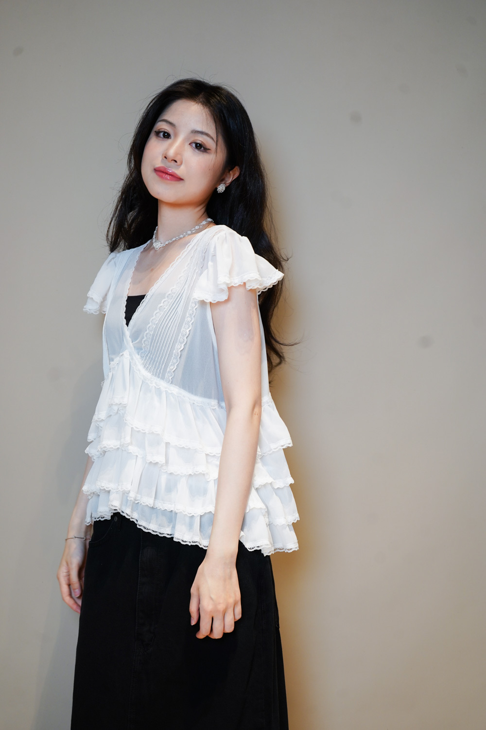 Romantic angle vest with 3 layers ruffle (WHITE)