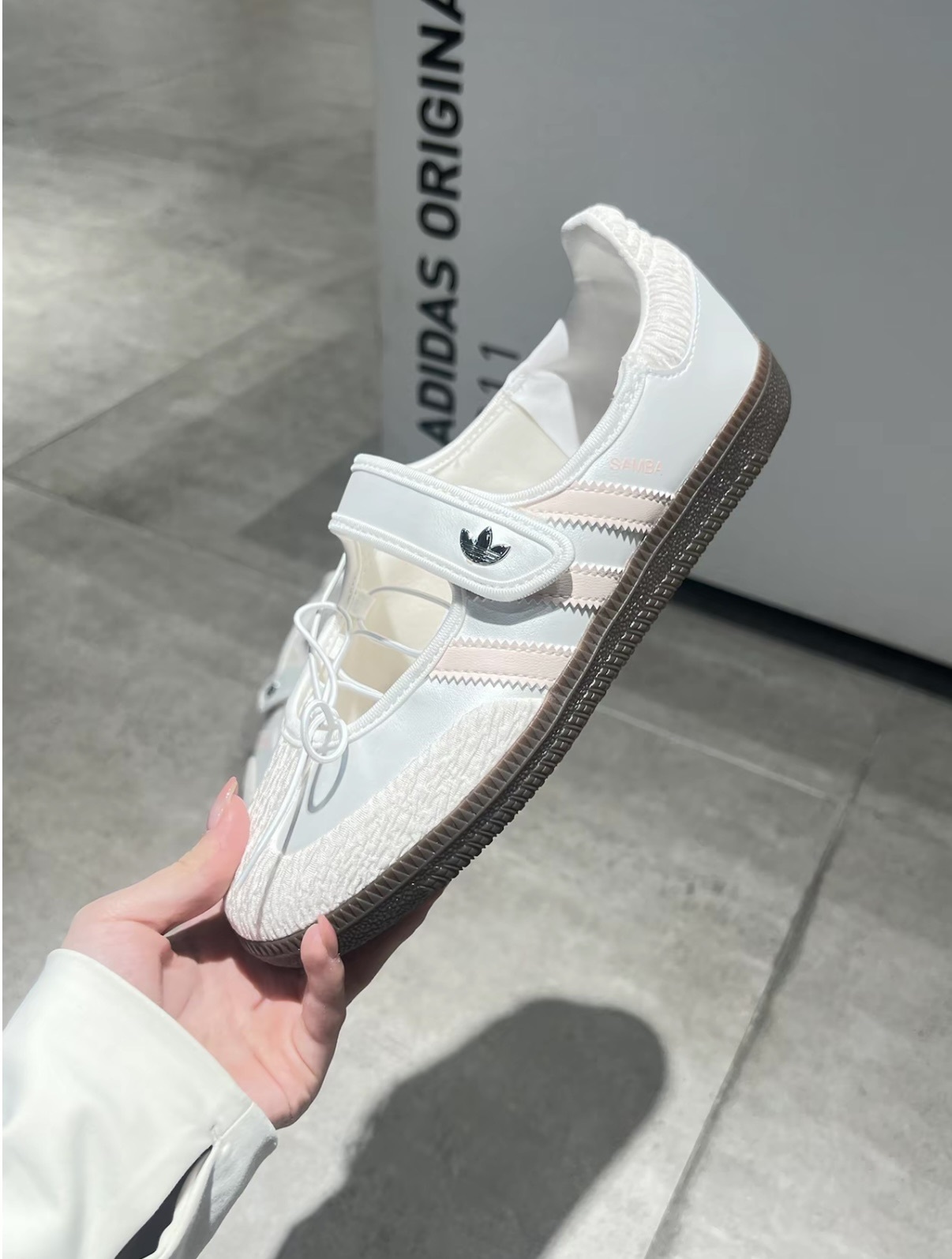 Adidas Originals Samba Jane 櫻花奶霜 珠光 魔鬼氈 森巴 瑪莉珍鞋 JR4482