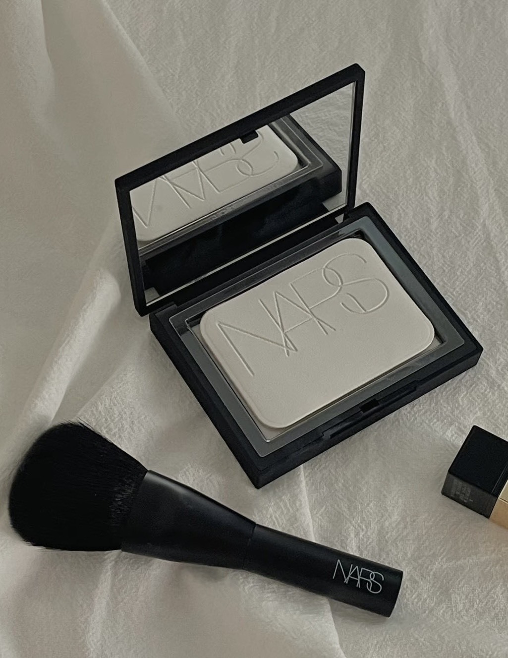 NARS 16圓形腮紅刷 Mini版｜便攜高彈力刷毛｜自然暈染好上手