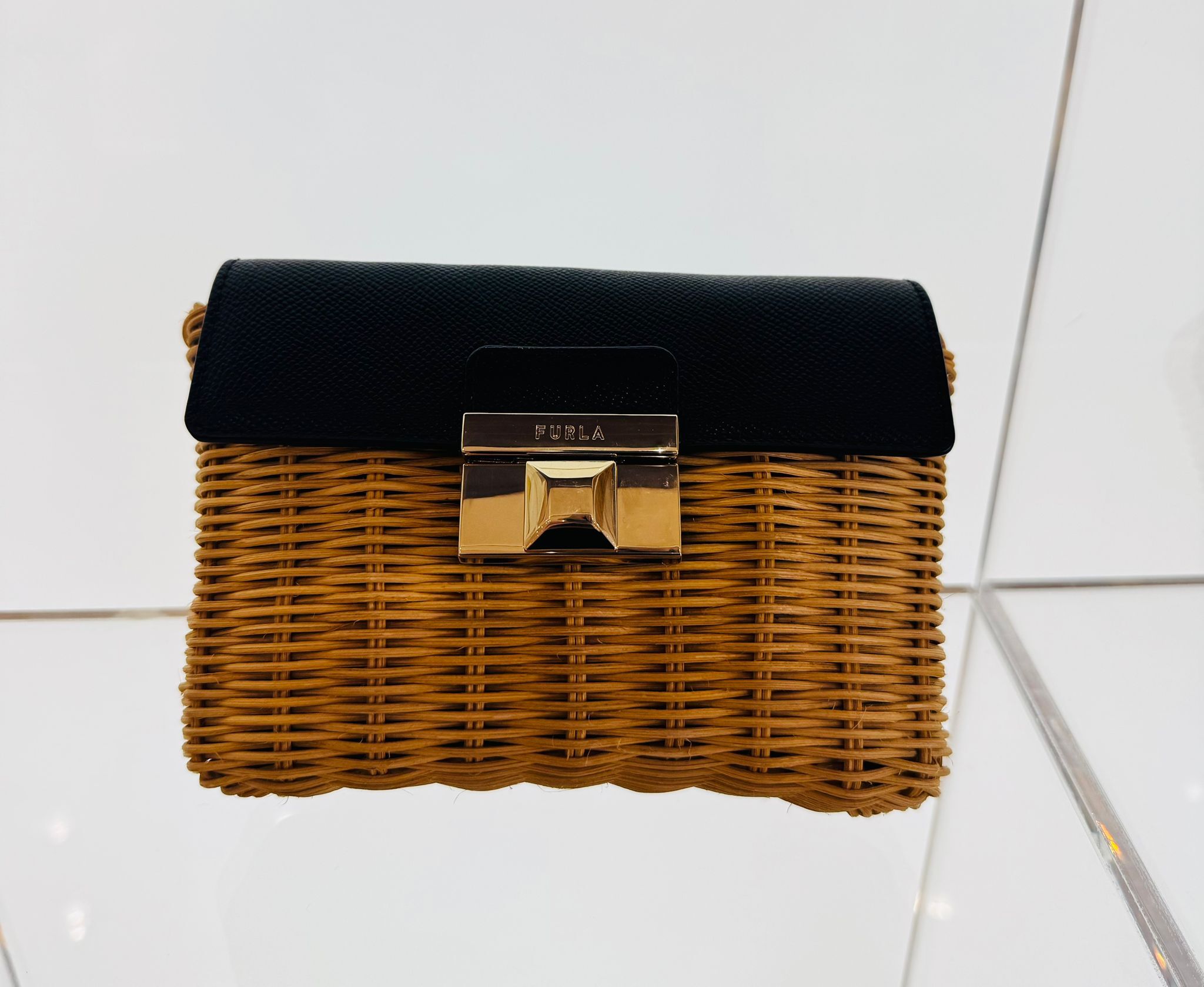 【直播】Q072424 Furla Venere 草編包