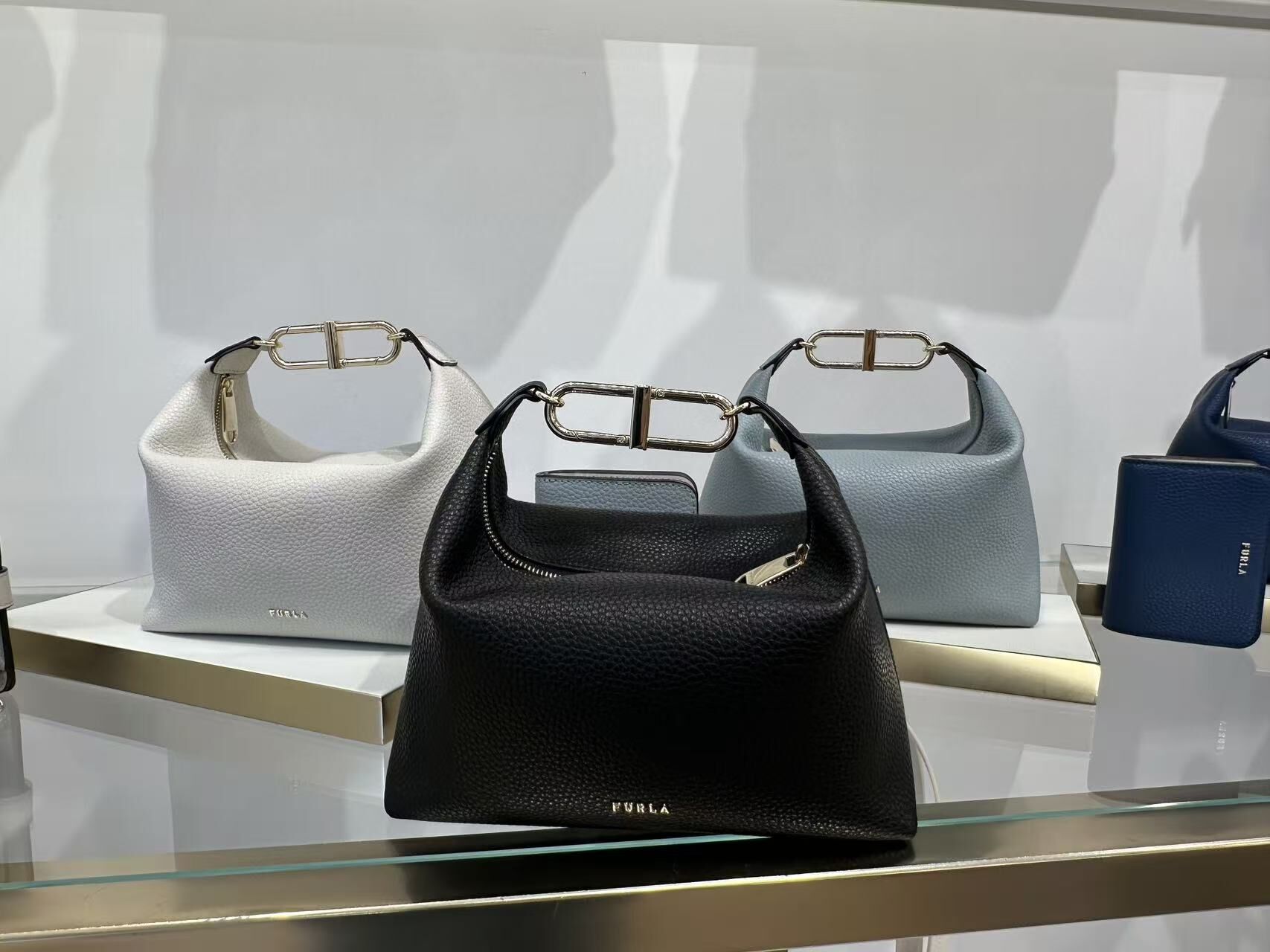 FURLA LEATHER LUNCH BAG WITH WORDS LOGO