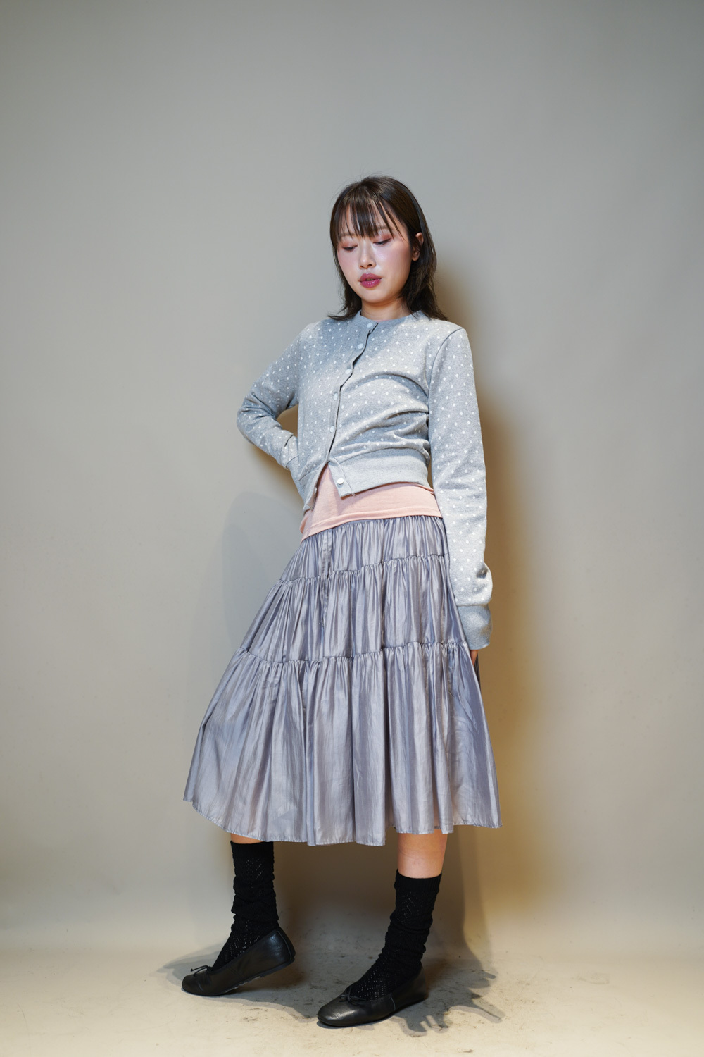 Pearly Fan skirt (GREY) - Free size