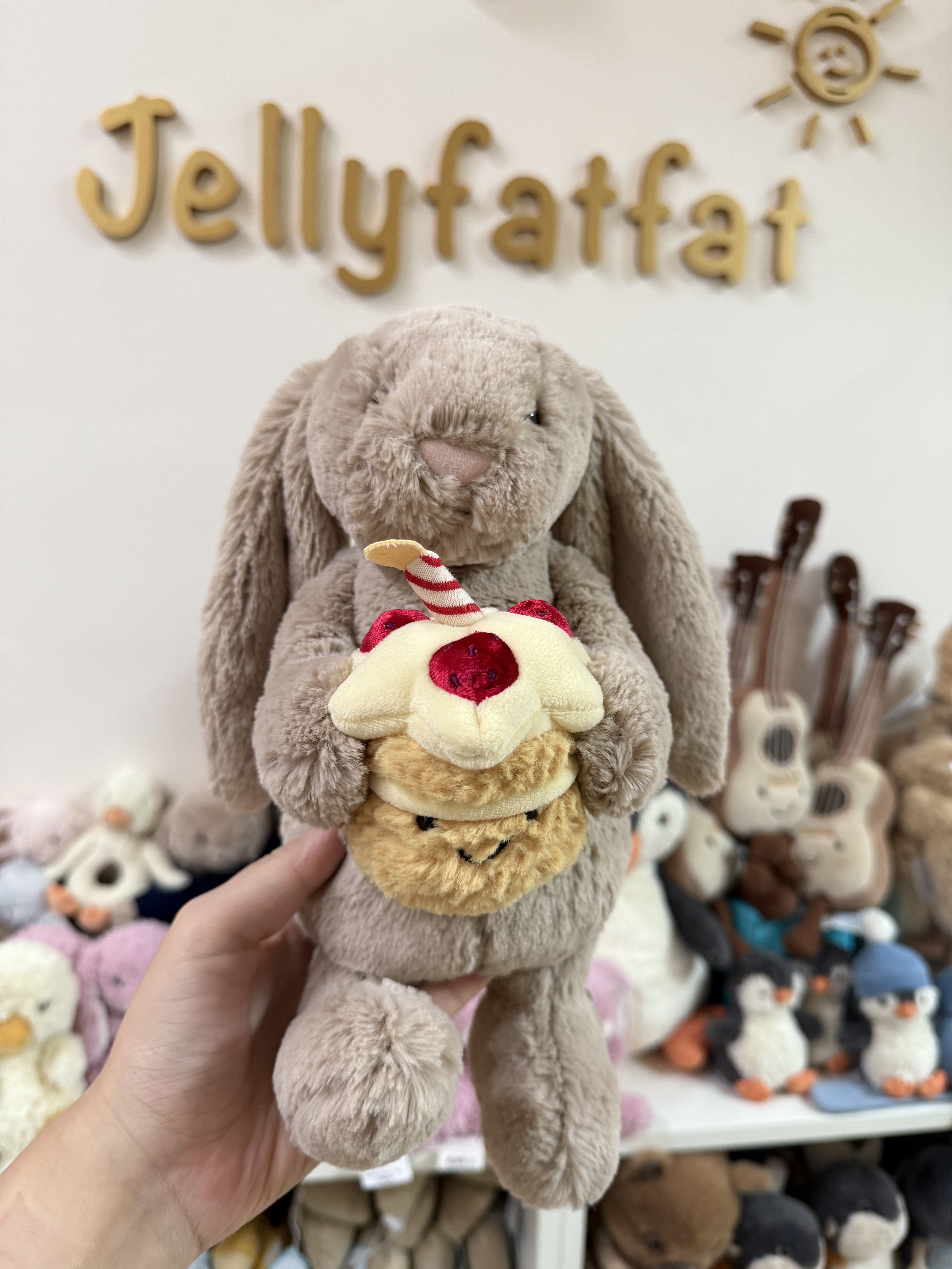 Jellycat Bashful Beige Bunny 'Birthday'