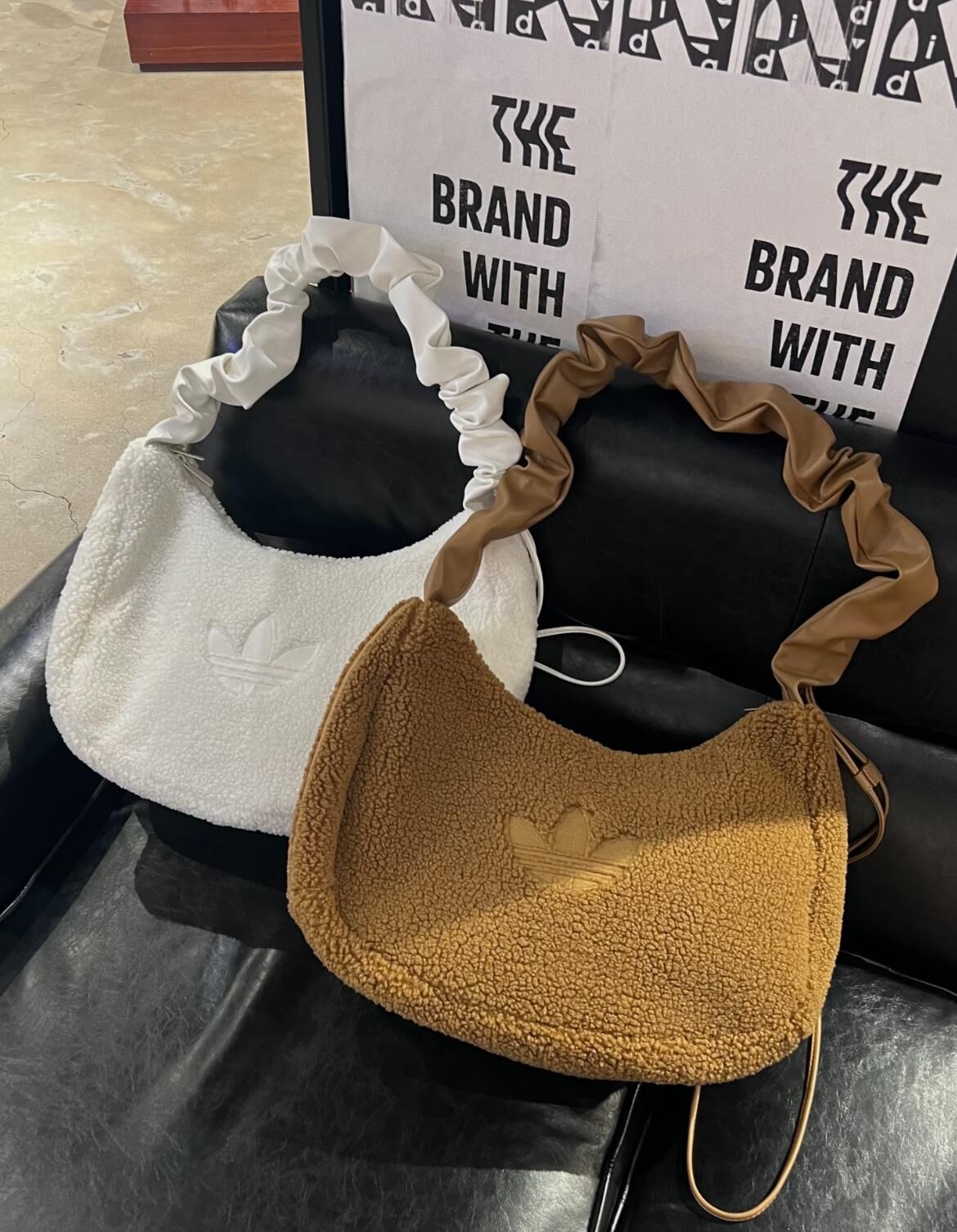ADIDAS ORIGINALS BOA SHOULDER BAG