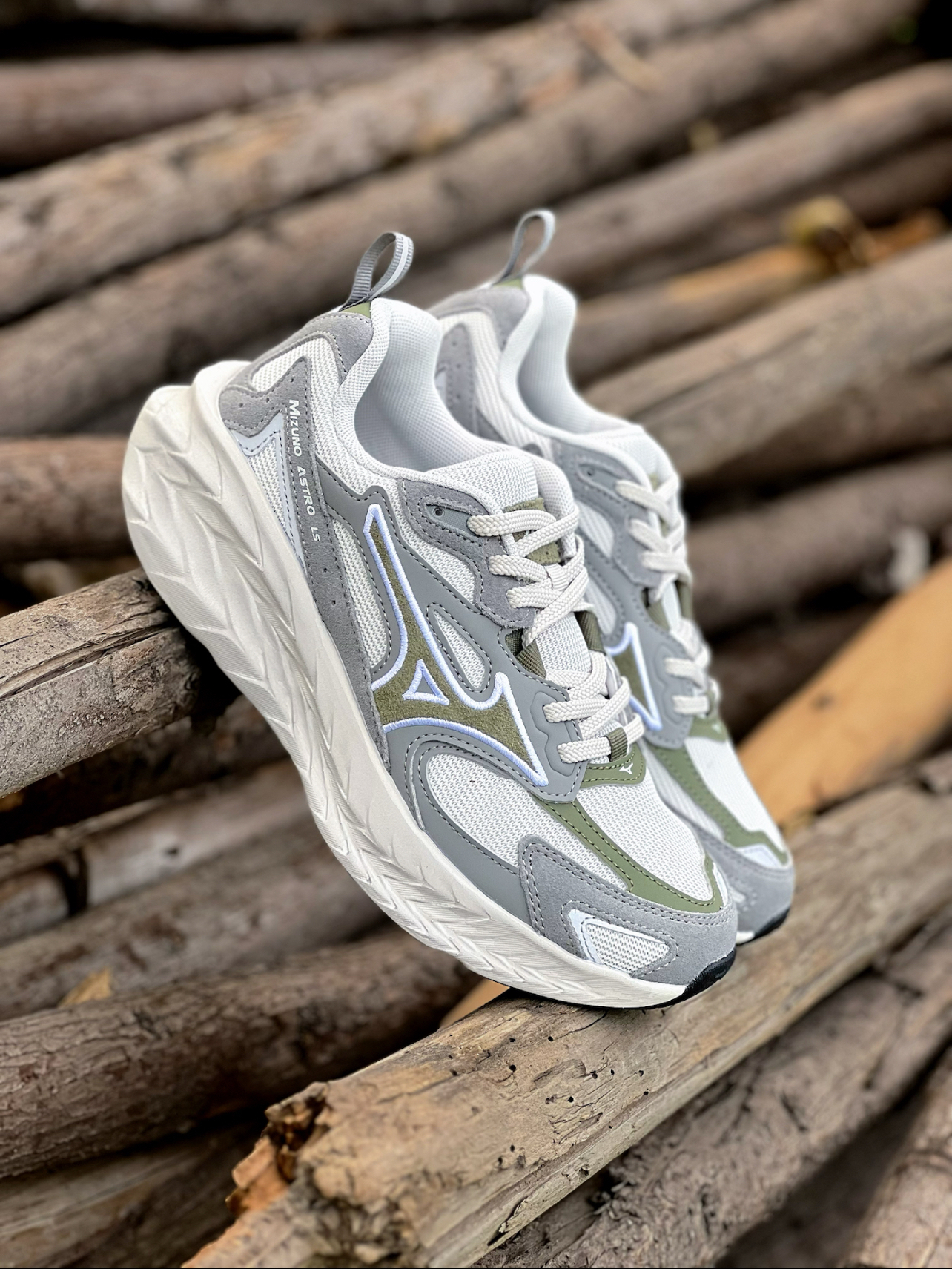 MIZUNO ASTRO LS GREY OLIVE 米灰綠 D1GH252105
